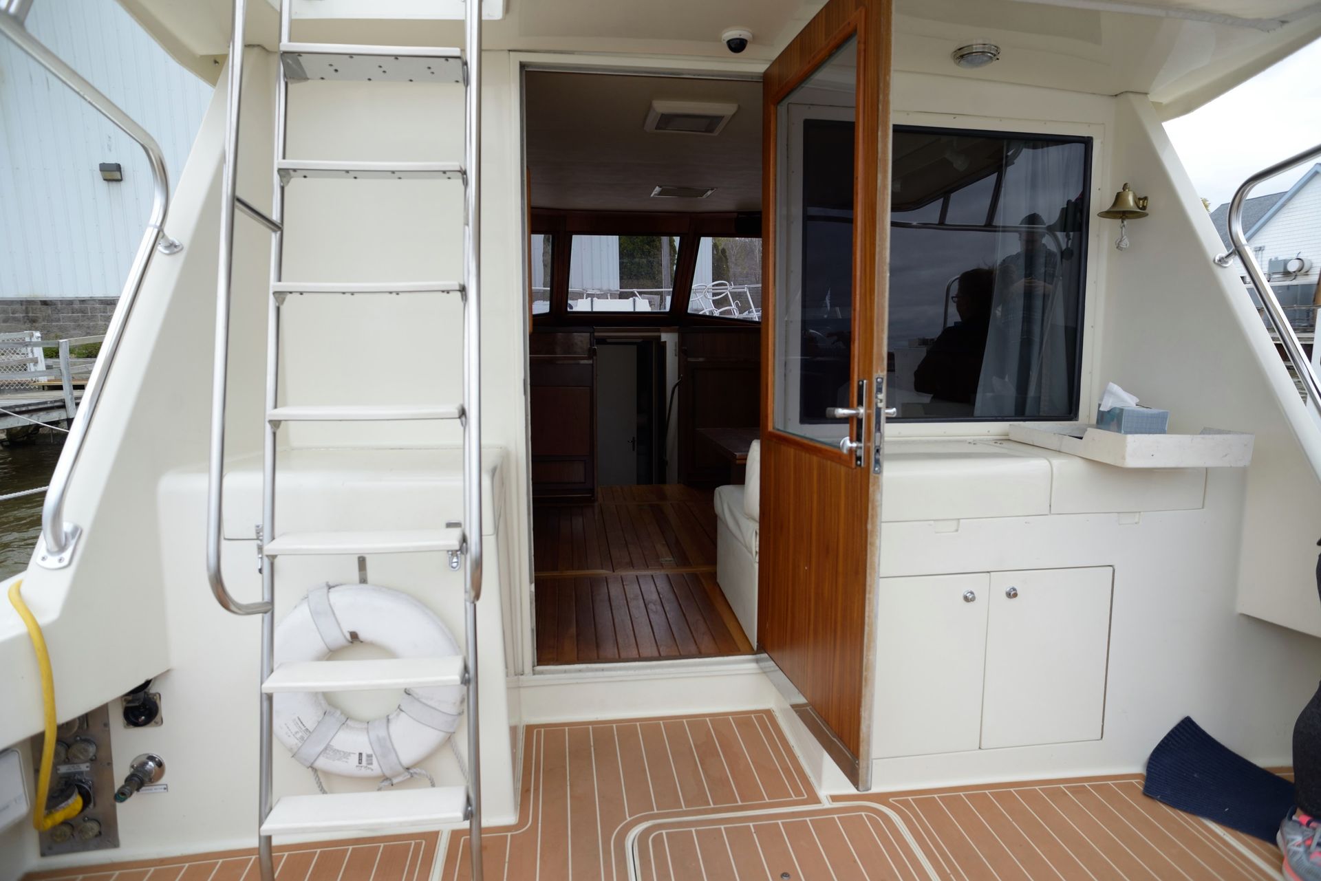 1988 Hatteras Convertible - Weber Yachts