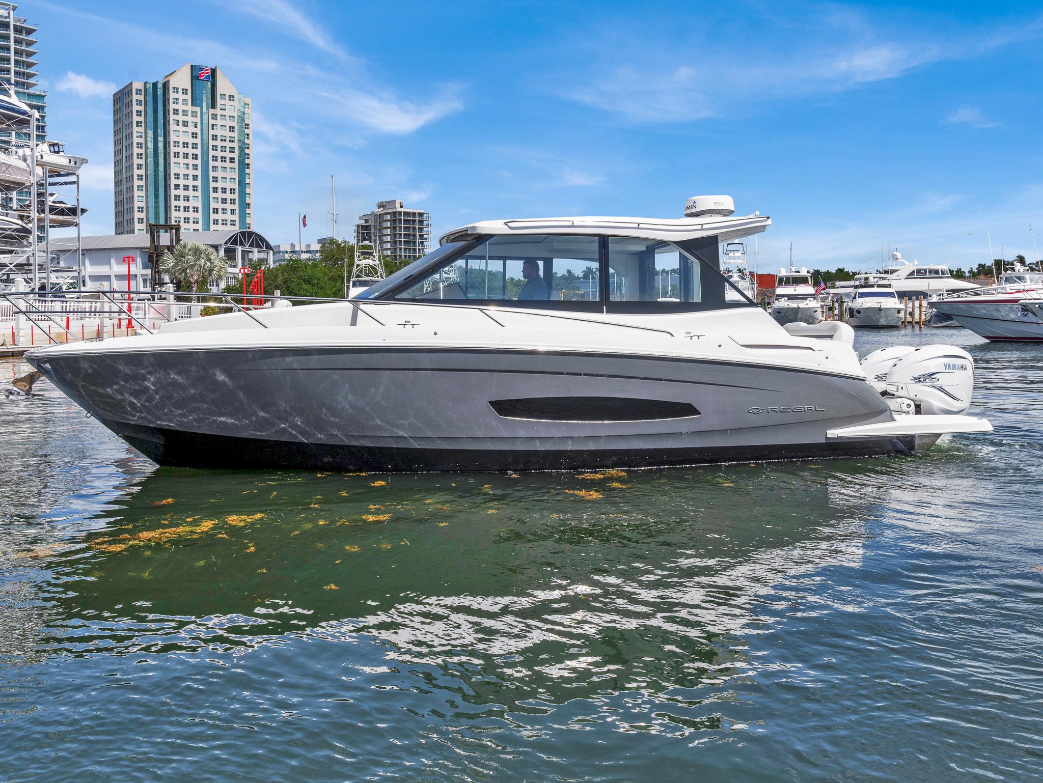 2022 Regal 36 XO Express Cruiser for sale - YachtWorld