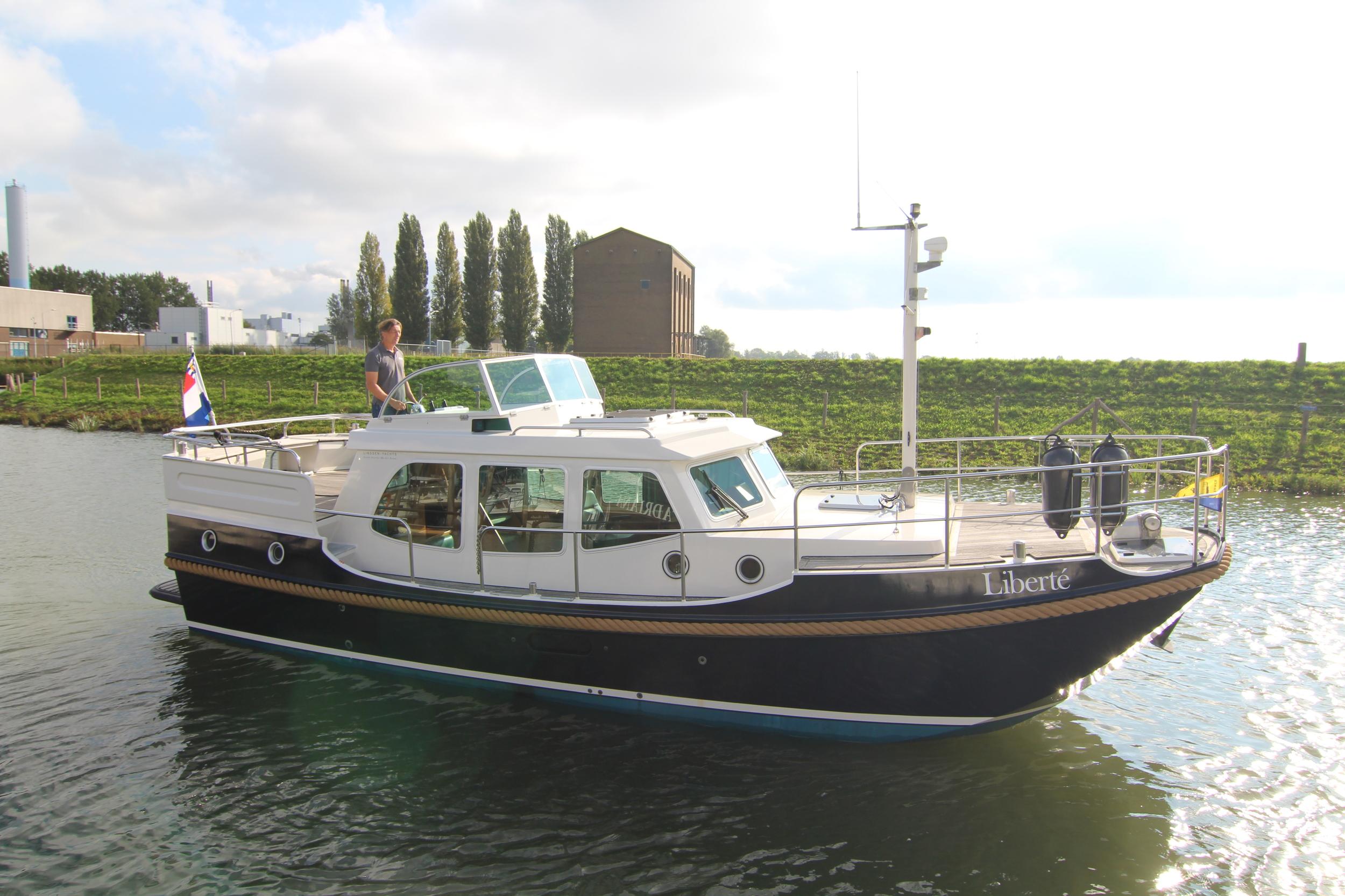 Used Linssen Dutch Sturdy 320 AC Royal - iNautia