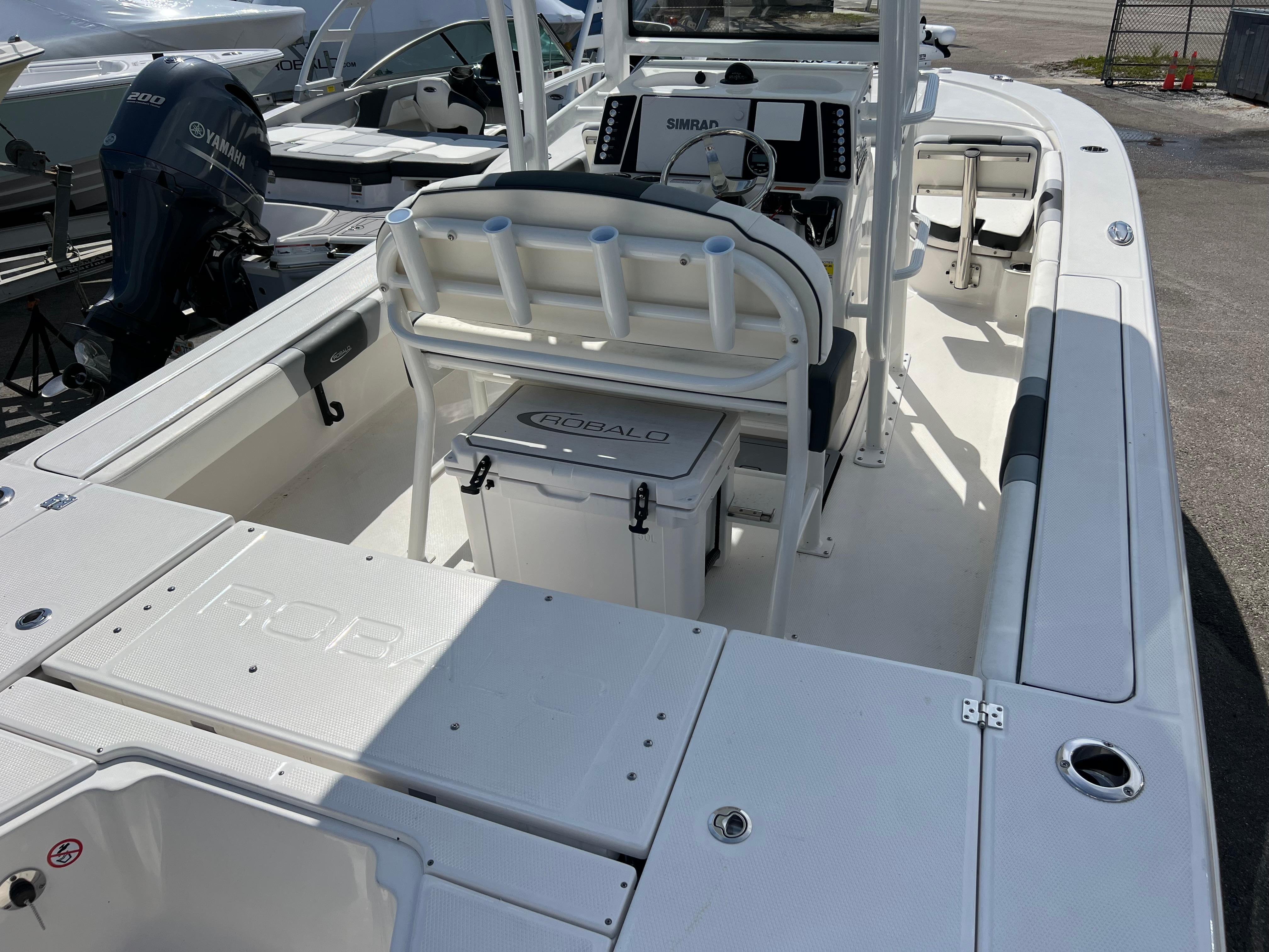 2024 Robalo 246 Sky Deck Center Console for sale - YachtWorld