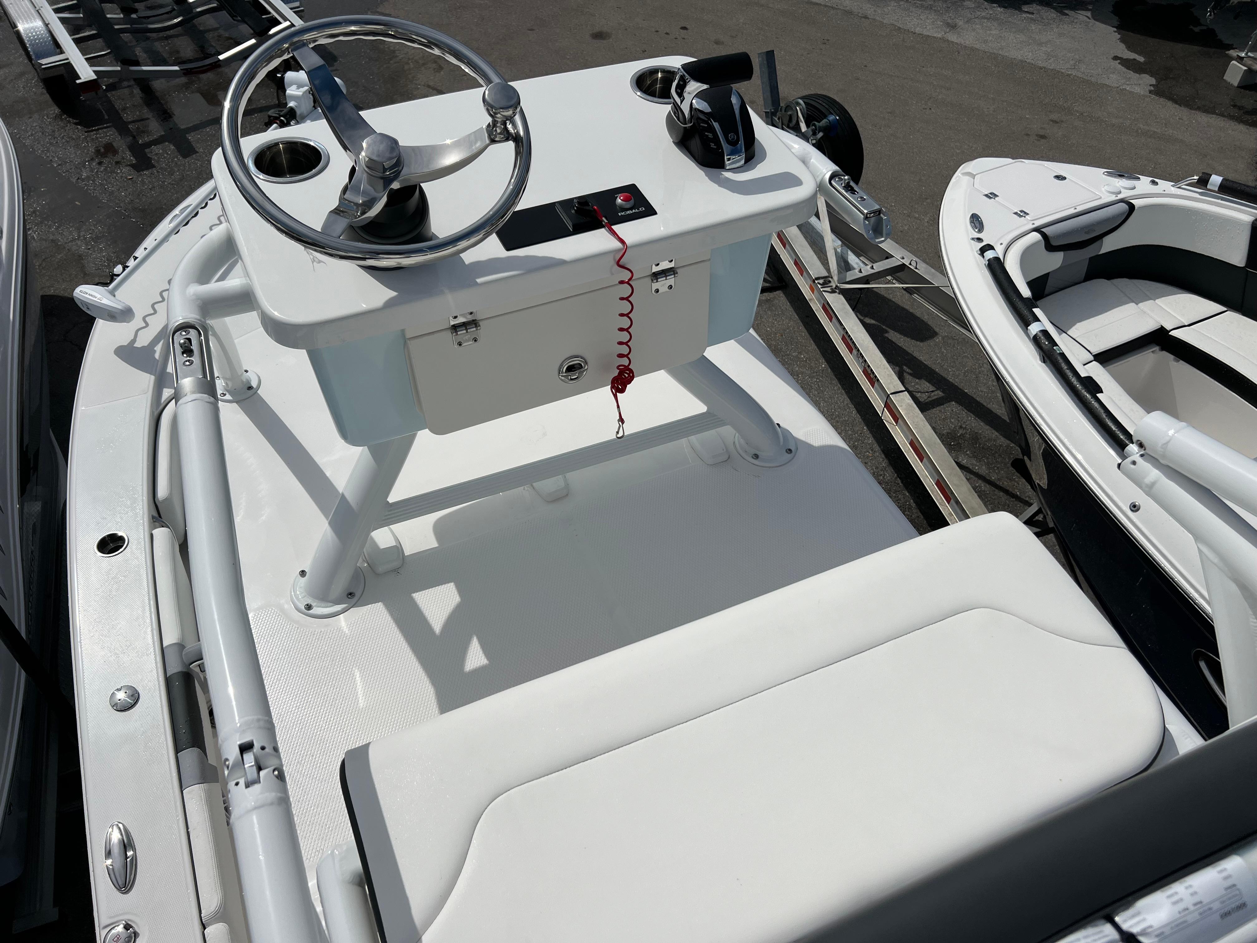 2024 Robalo 246 Sky Deck Center Console for sale - YachtWorld