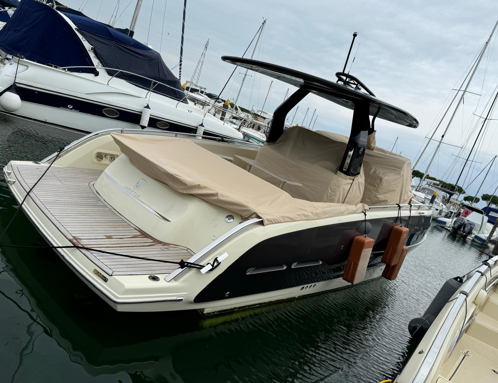 2024 Invictus GT320 Motor Yacht for sale - YachtWorld