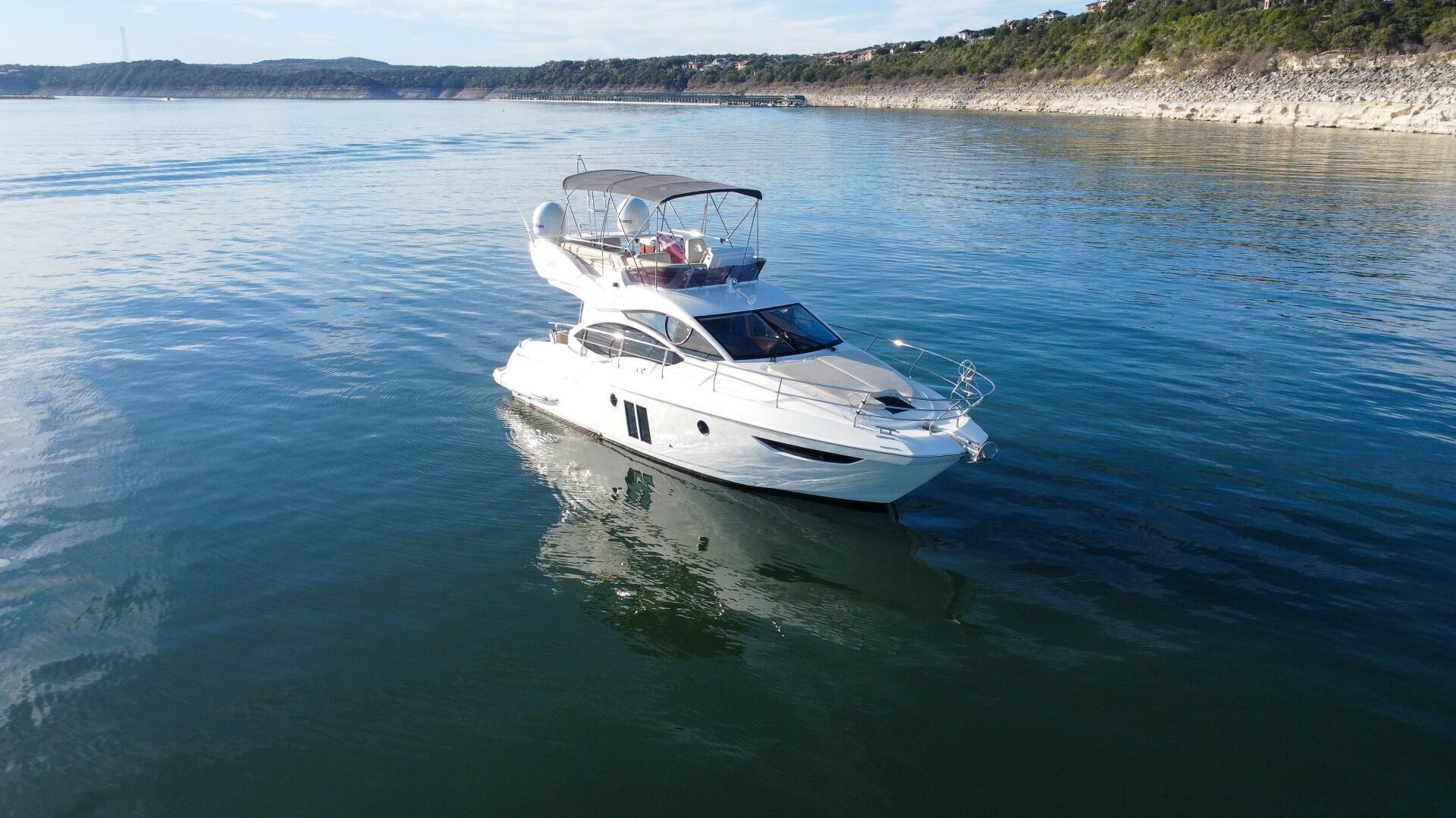 2013 Azimut 40 Flybridge Motor Yachts for sale - YachtWorld