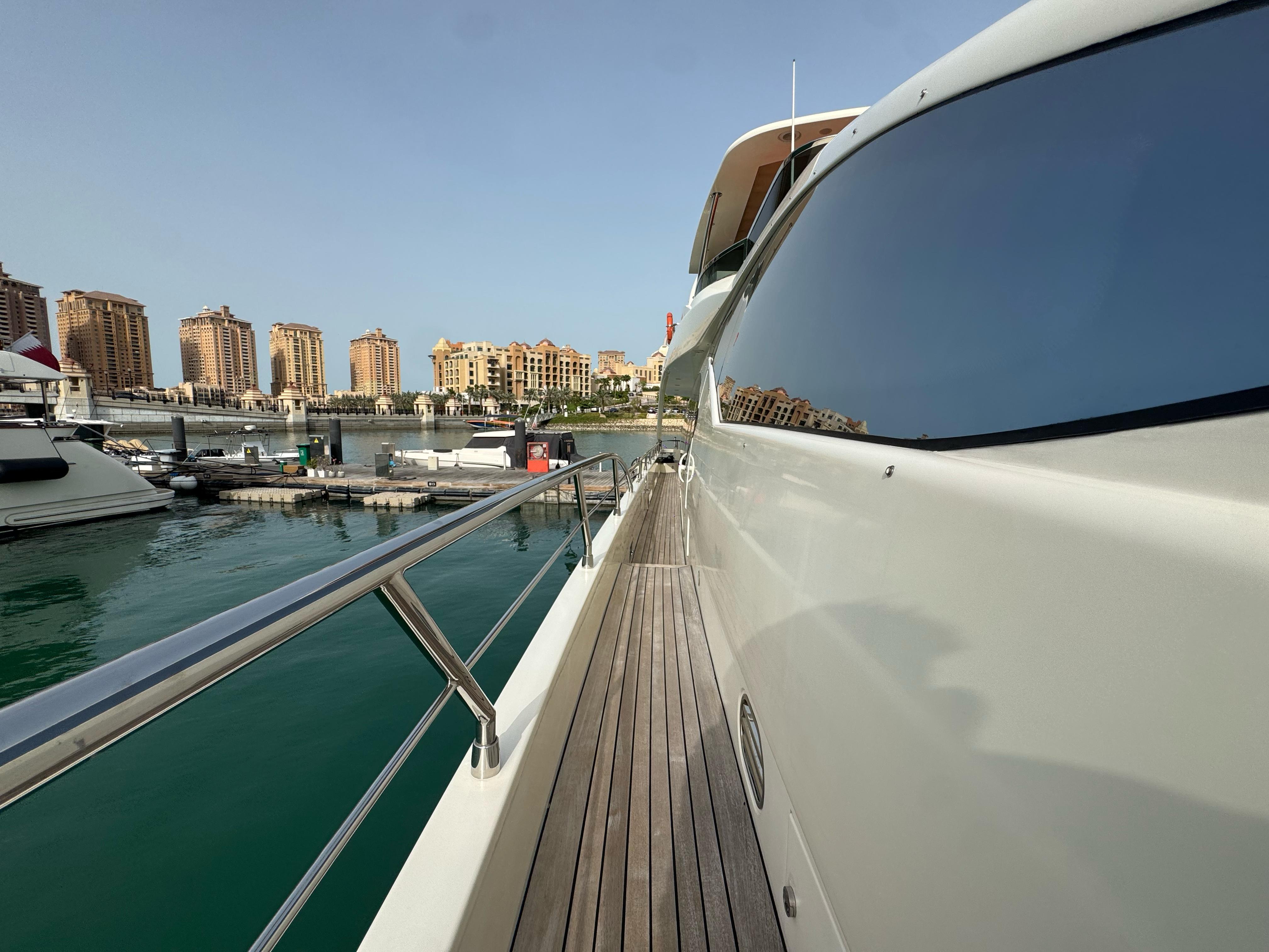 G-ONE Flybridge Azimut for sale - YachtWorld