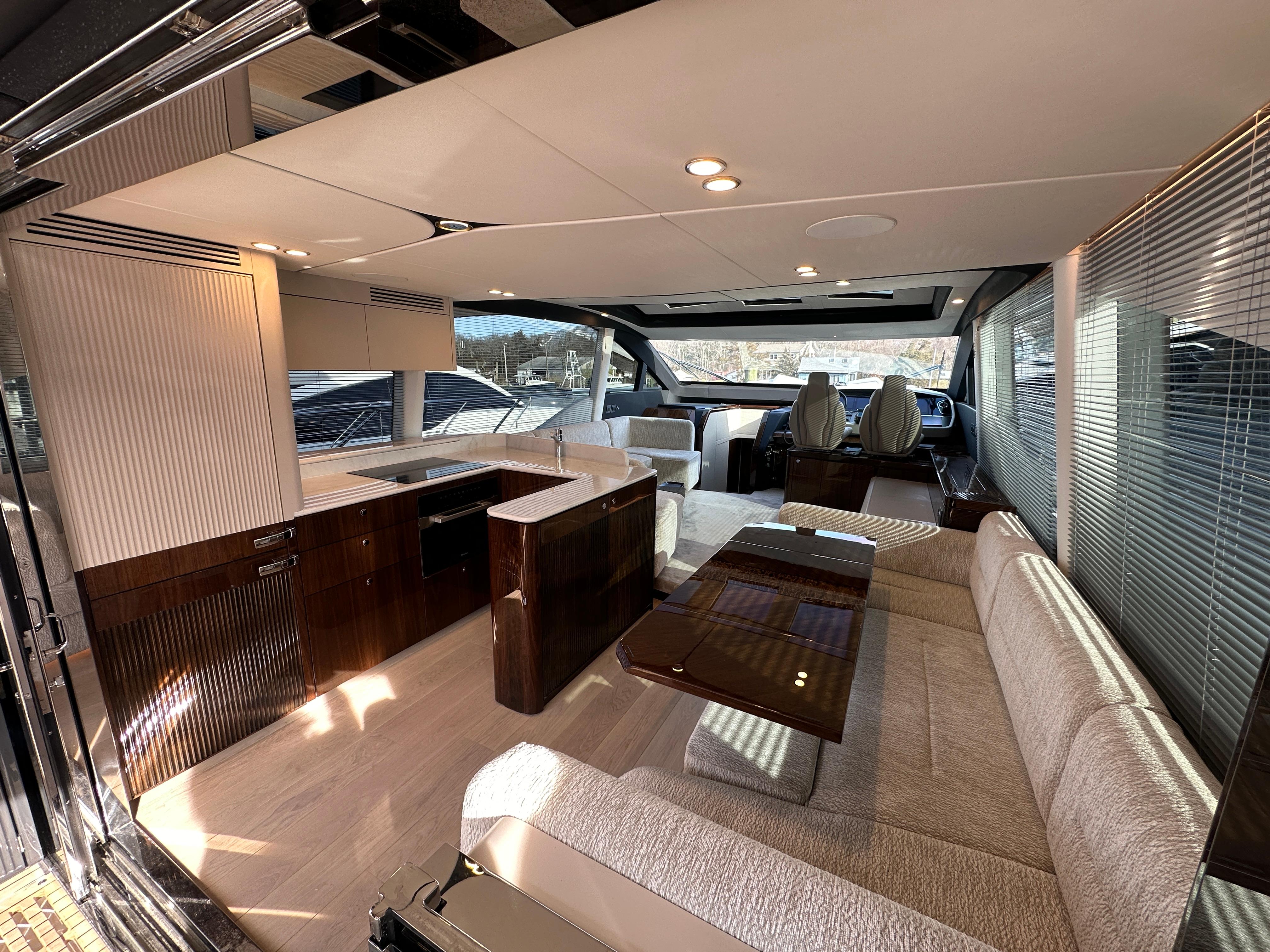 2024 Fairline Phantom 65 Flybridge for sale - YachtWorld