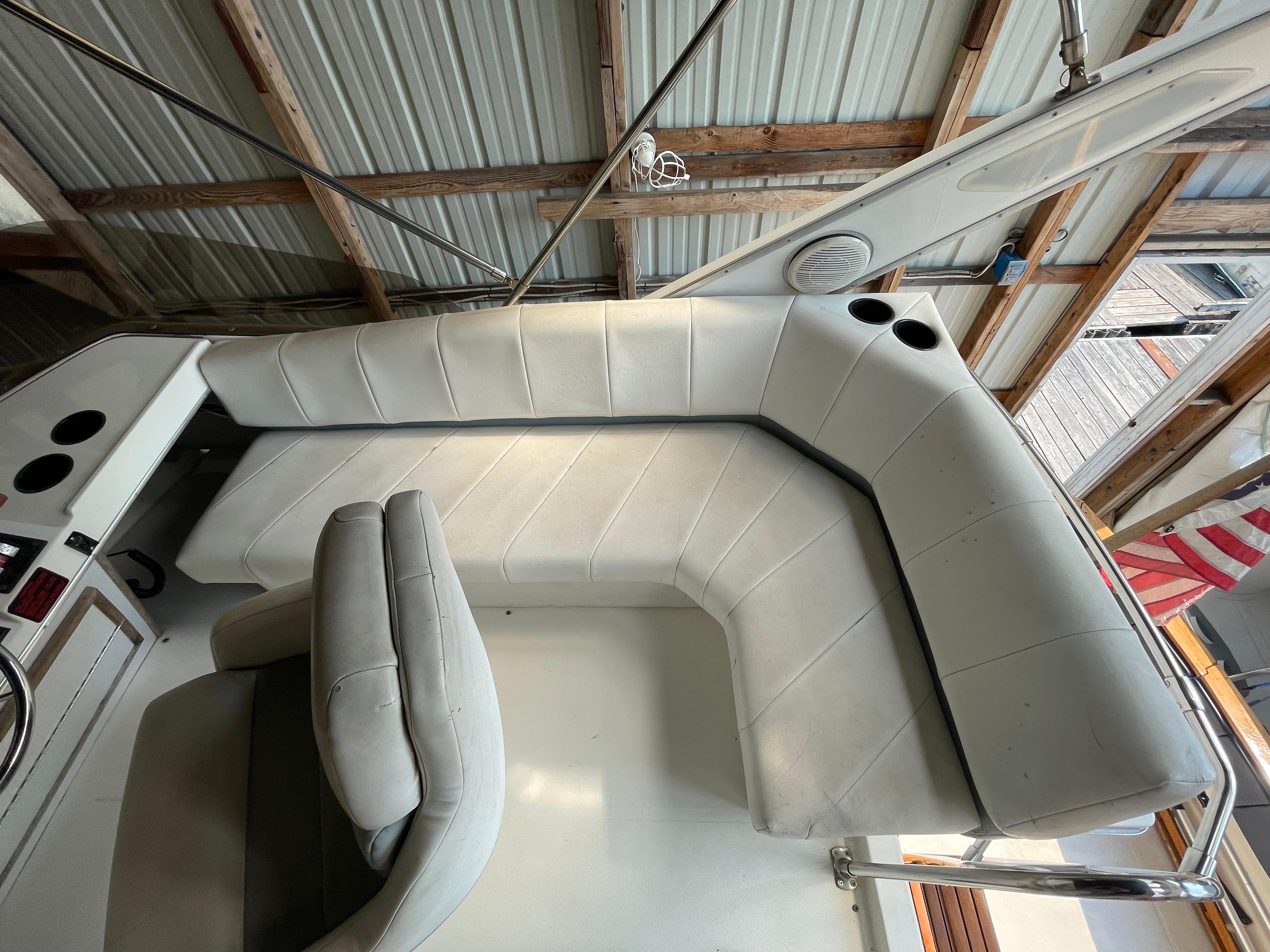 1992 Bayliner 3288 Motoryacht Flybridge boten te koop- YachtWorld