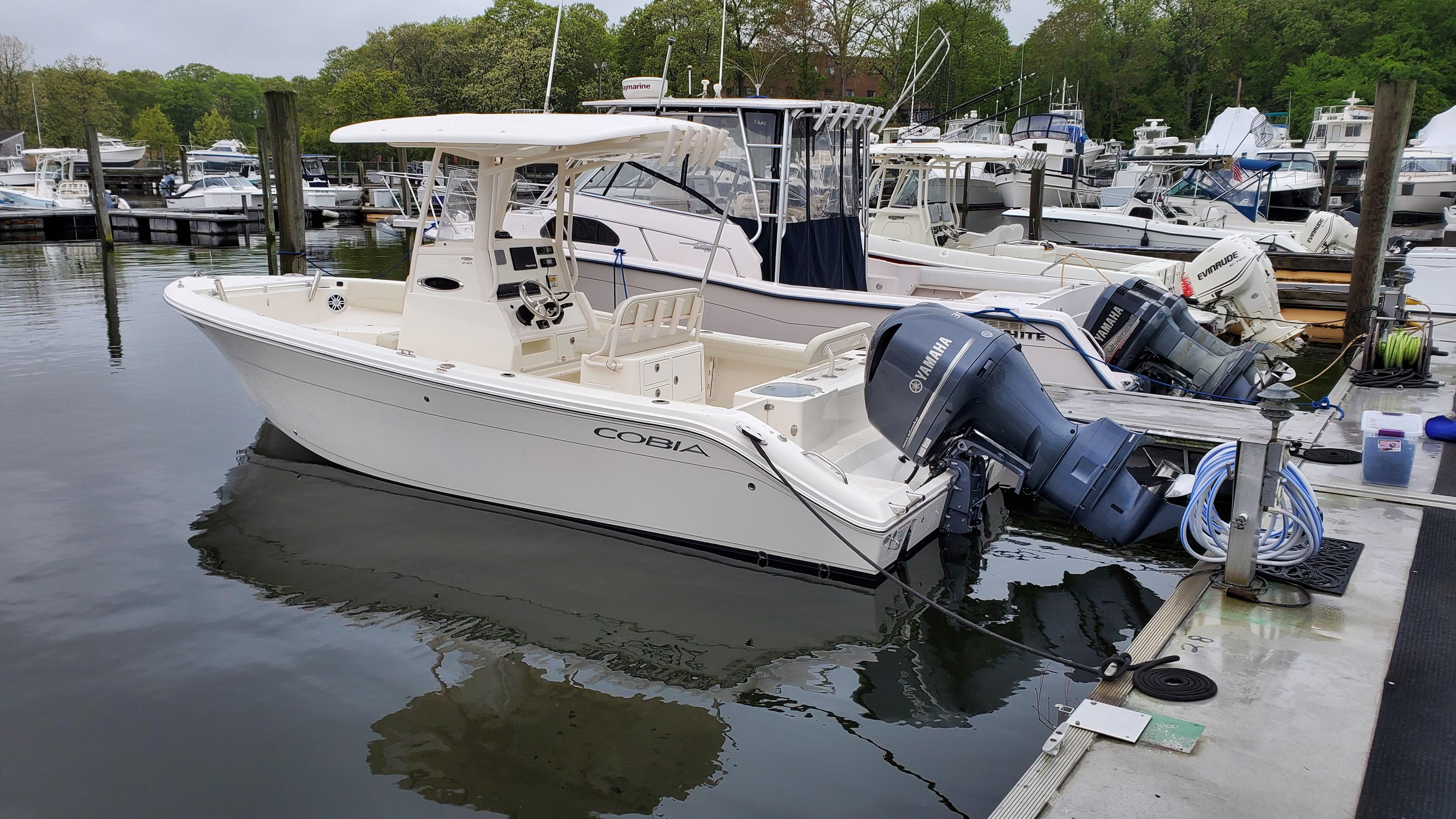 2019 Cobia 240 CC Center Console for sale - YachtWorld