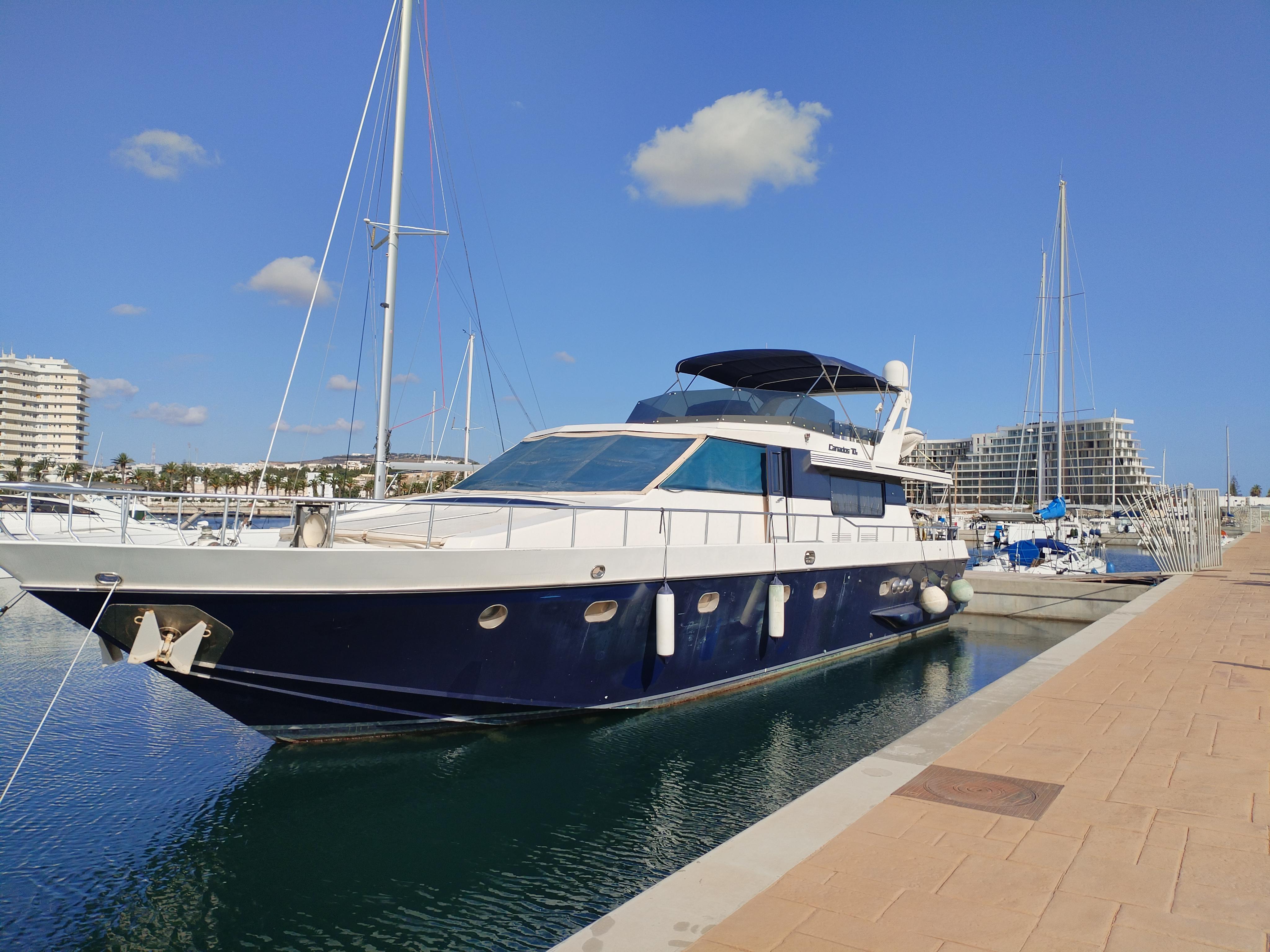 Used 1986 Canados flying bridge | TopBoats