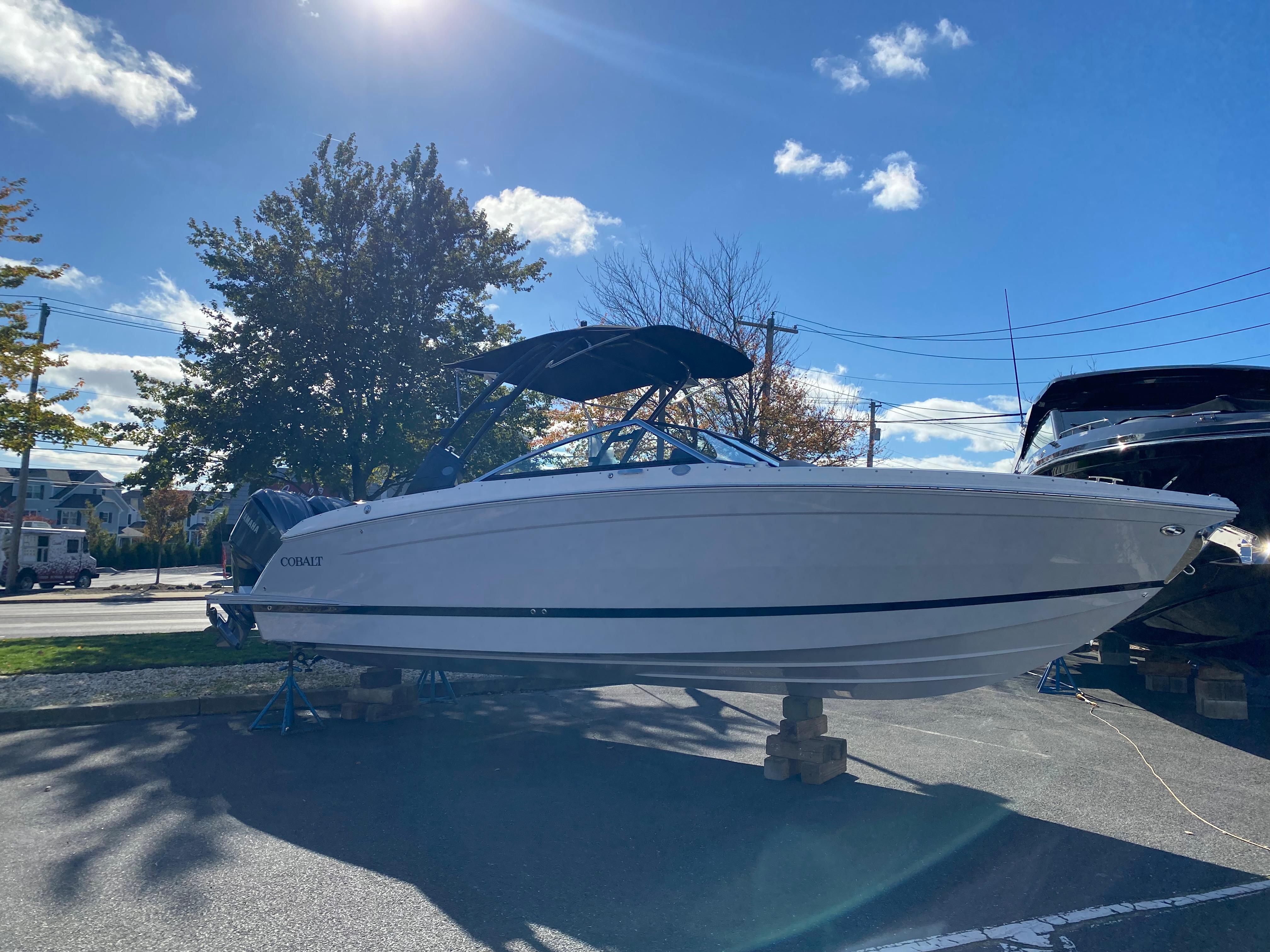 2023 Cobalt R8 Outboard Bowrider for sale - YachtWorld