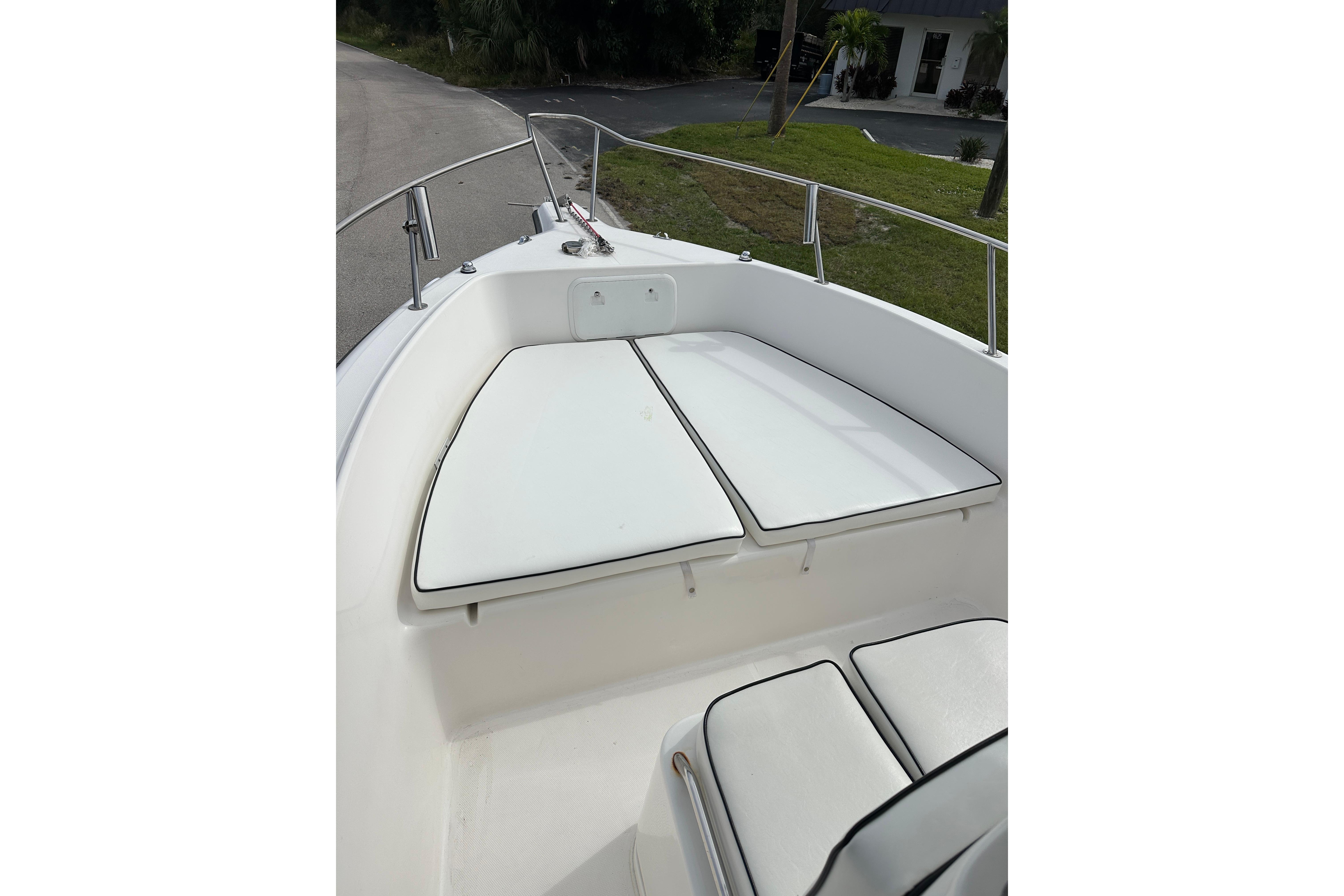 2001 Century 2300 Center Console Saltwater Fishing for sale - YachtWorld