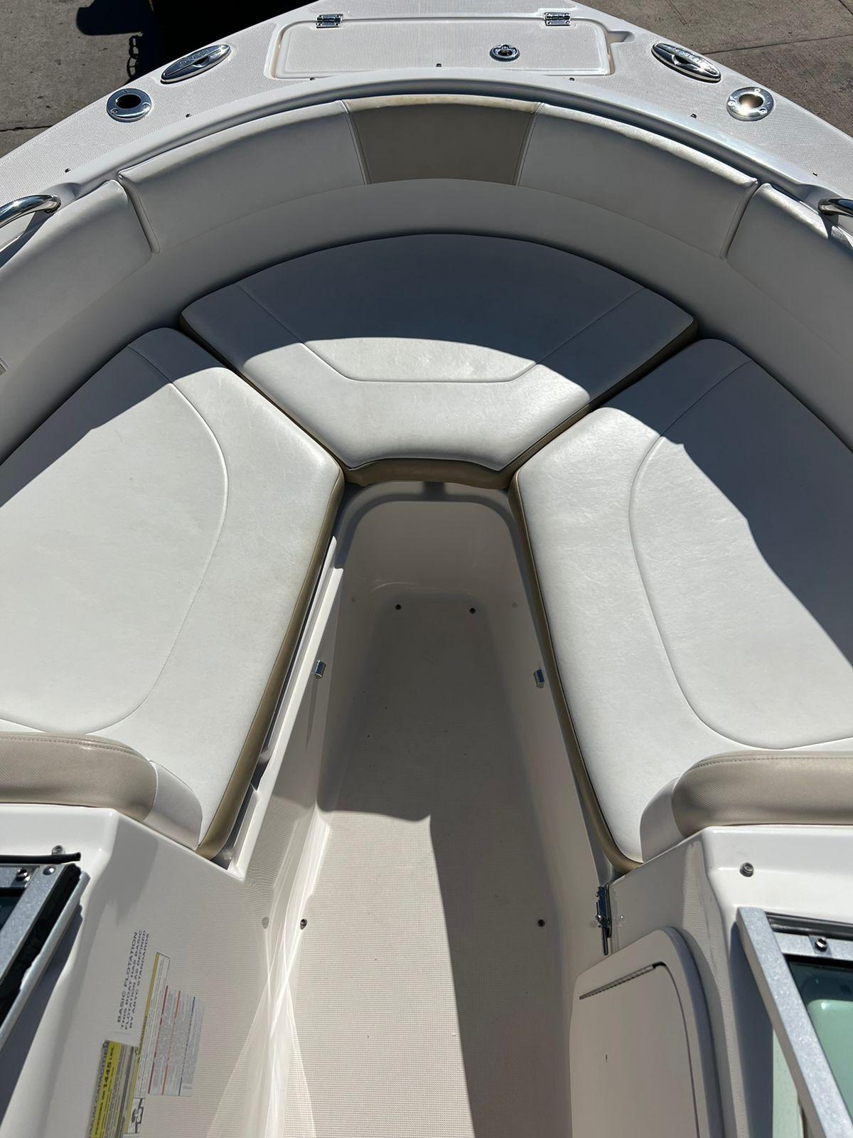 2014 Robalo R227 Dual Console Dual Console for sale - YachtWorld