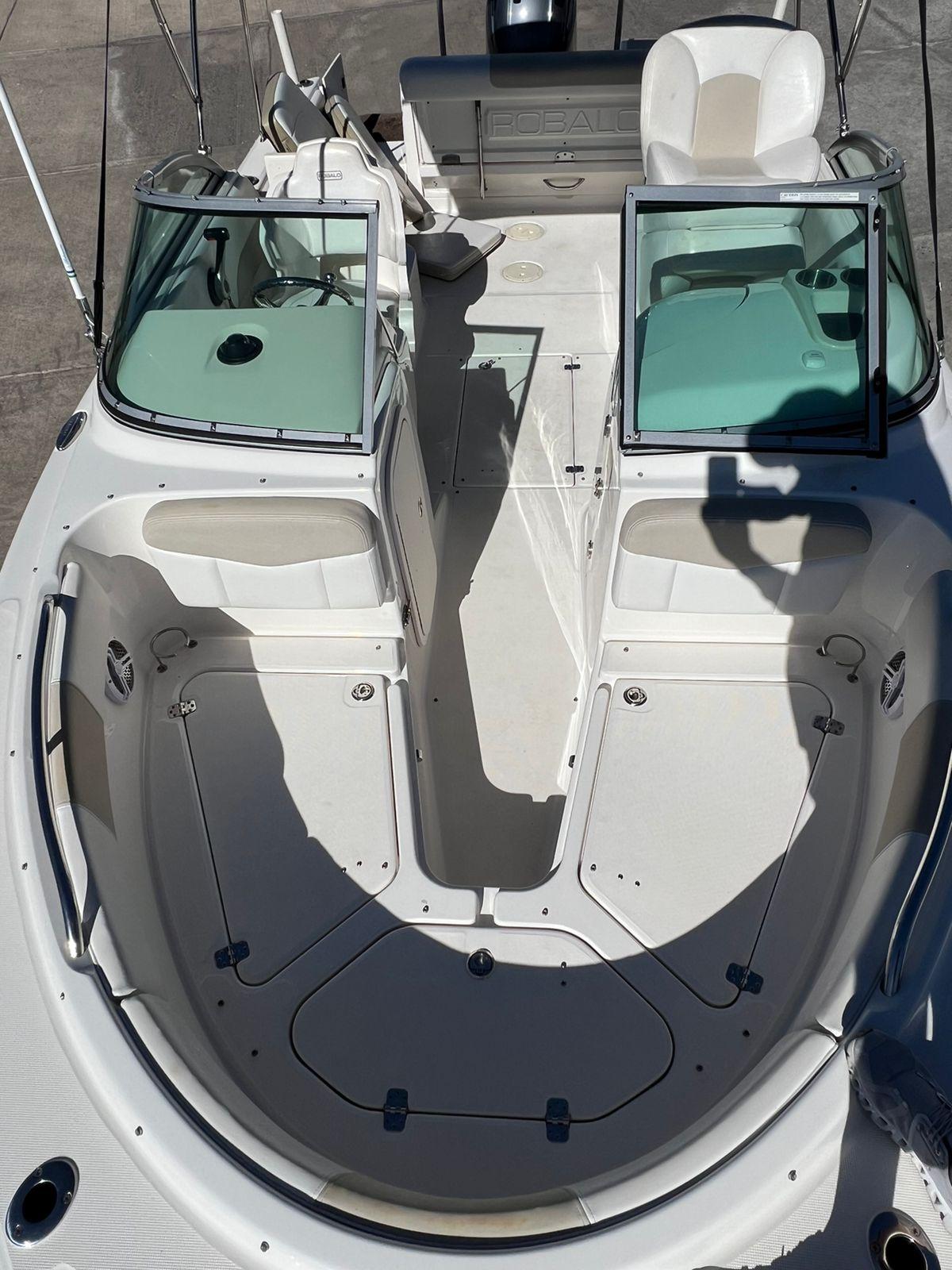 2014 Robalo R227 Dual Console Dual Console for sale - YachtWorld
