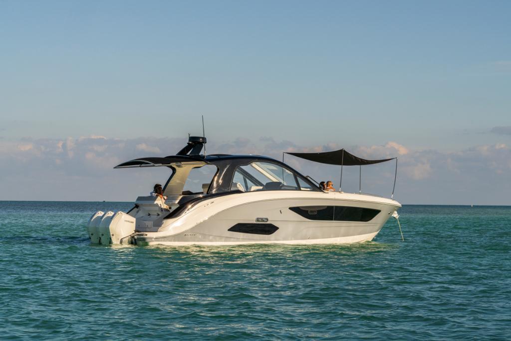 2025 Sea Ray Sundancer 370 Outboard Sports Cruiser for sale - YachtWorld