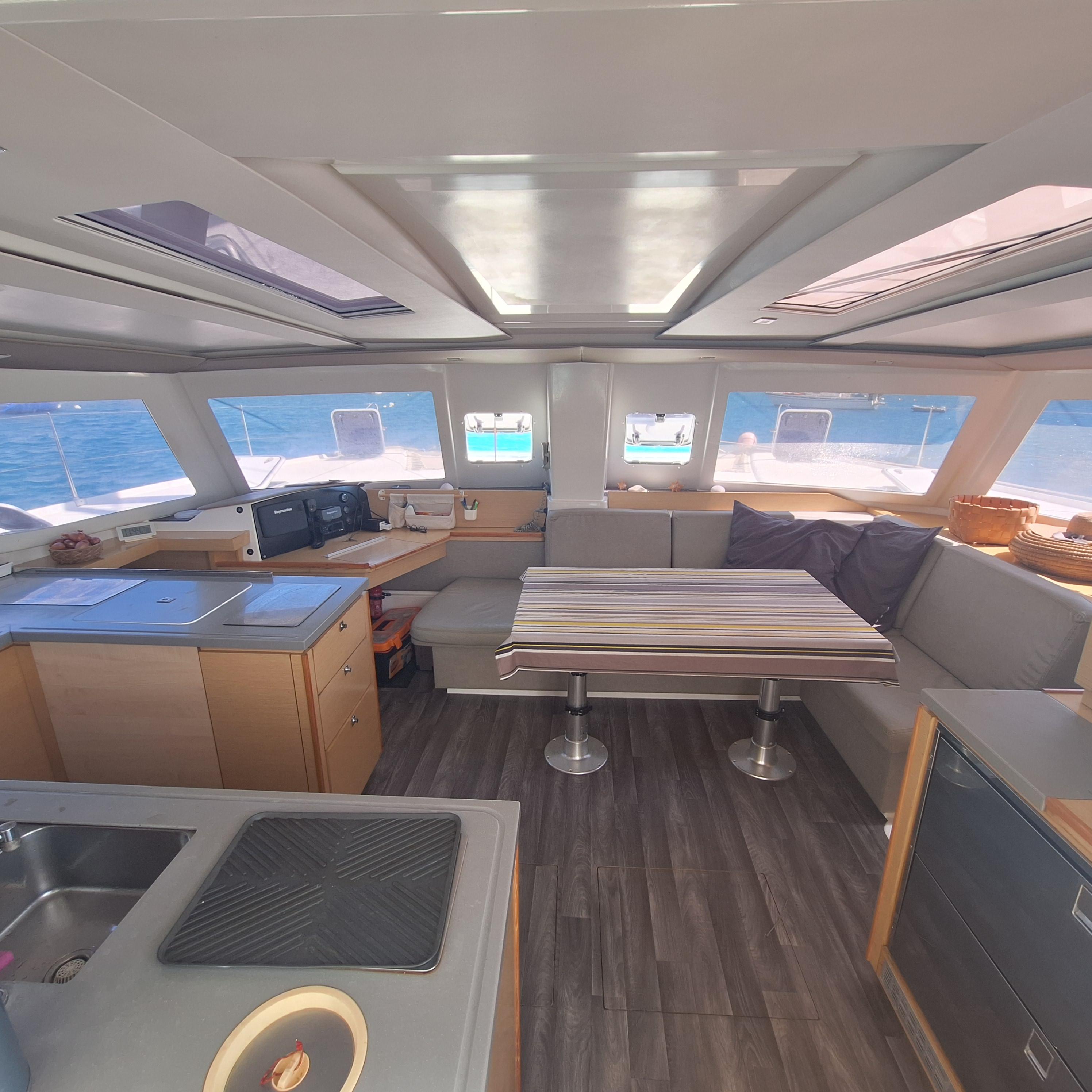 2014 Fountaine Pajot Helia 44 Catamaran for sale - YachtWorld