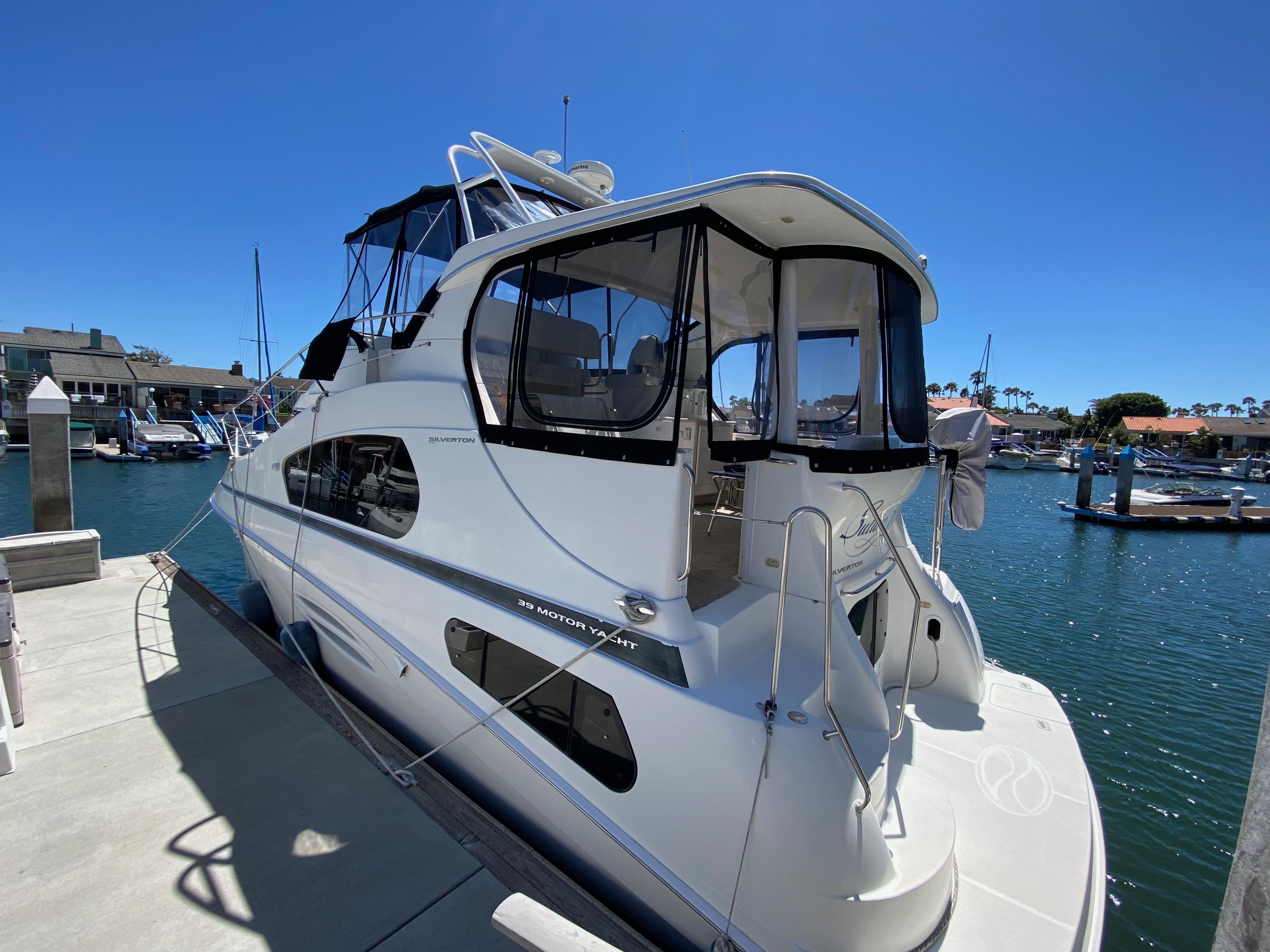 2004 Silverton 39 Motor Yacht Motor Yachts for sale - YachtWorld