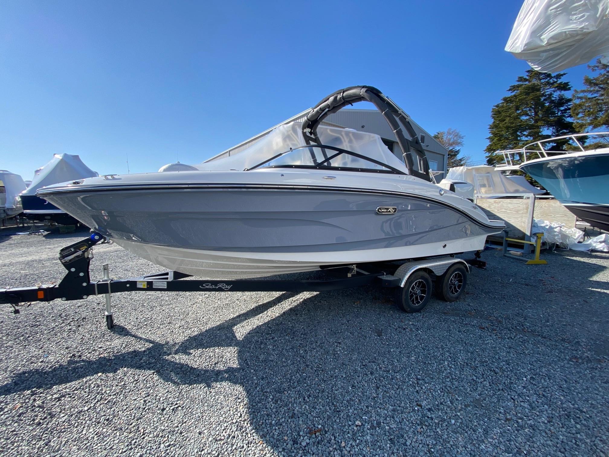 2025 Sea Ray SPX 210 Outboard Bowrider for sale - YachtWorld