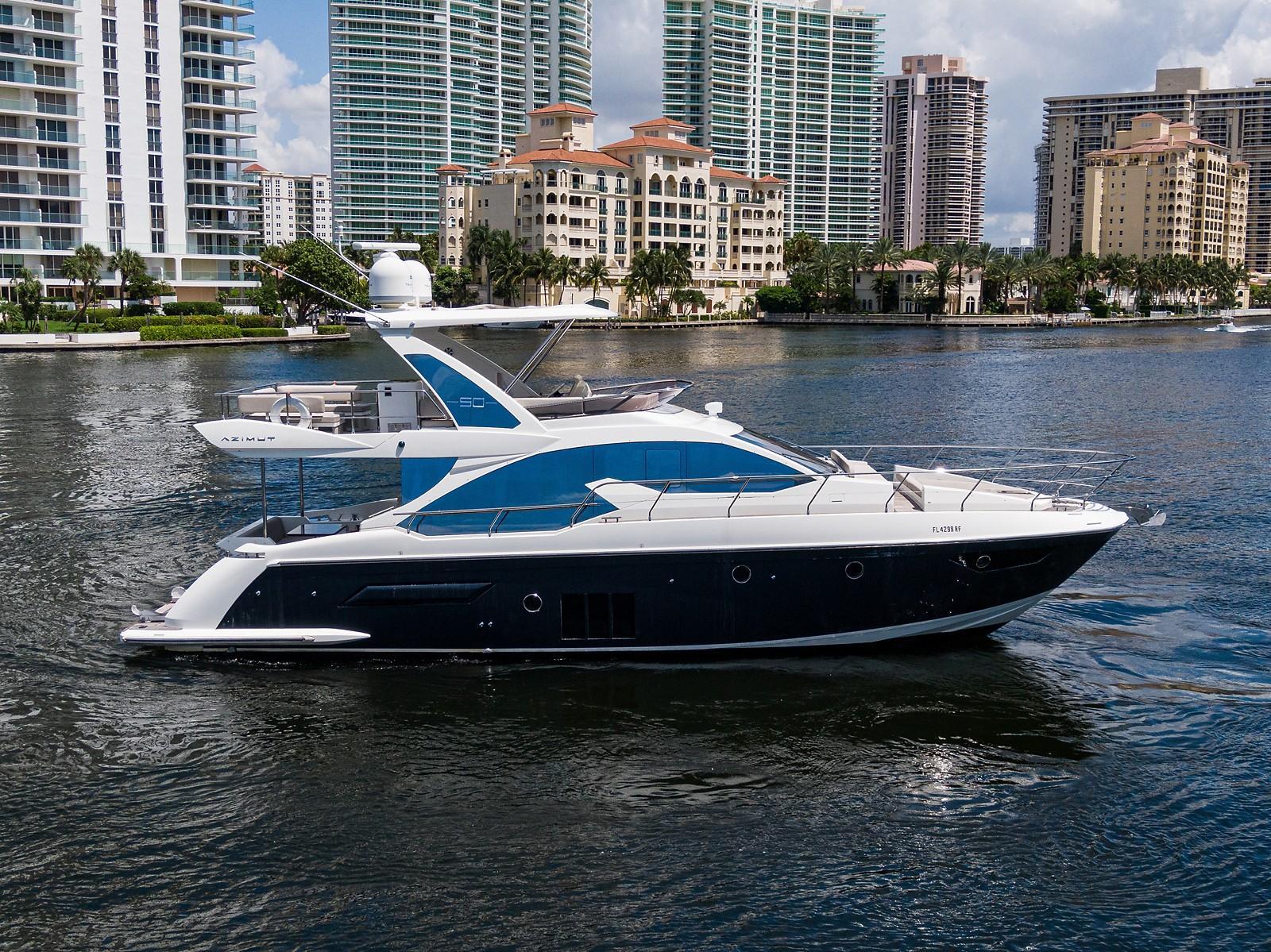 2015 Azimut 50 Flybridge Flybridge for sale - YachtWorld