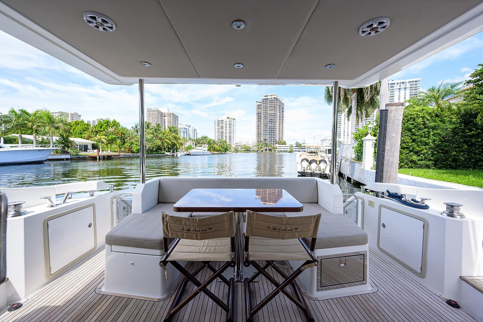 2015 Azimut 50 Flybridge Flybridge for sale - YachtWorld