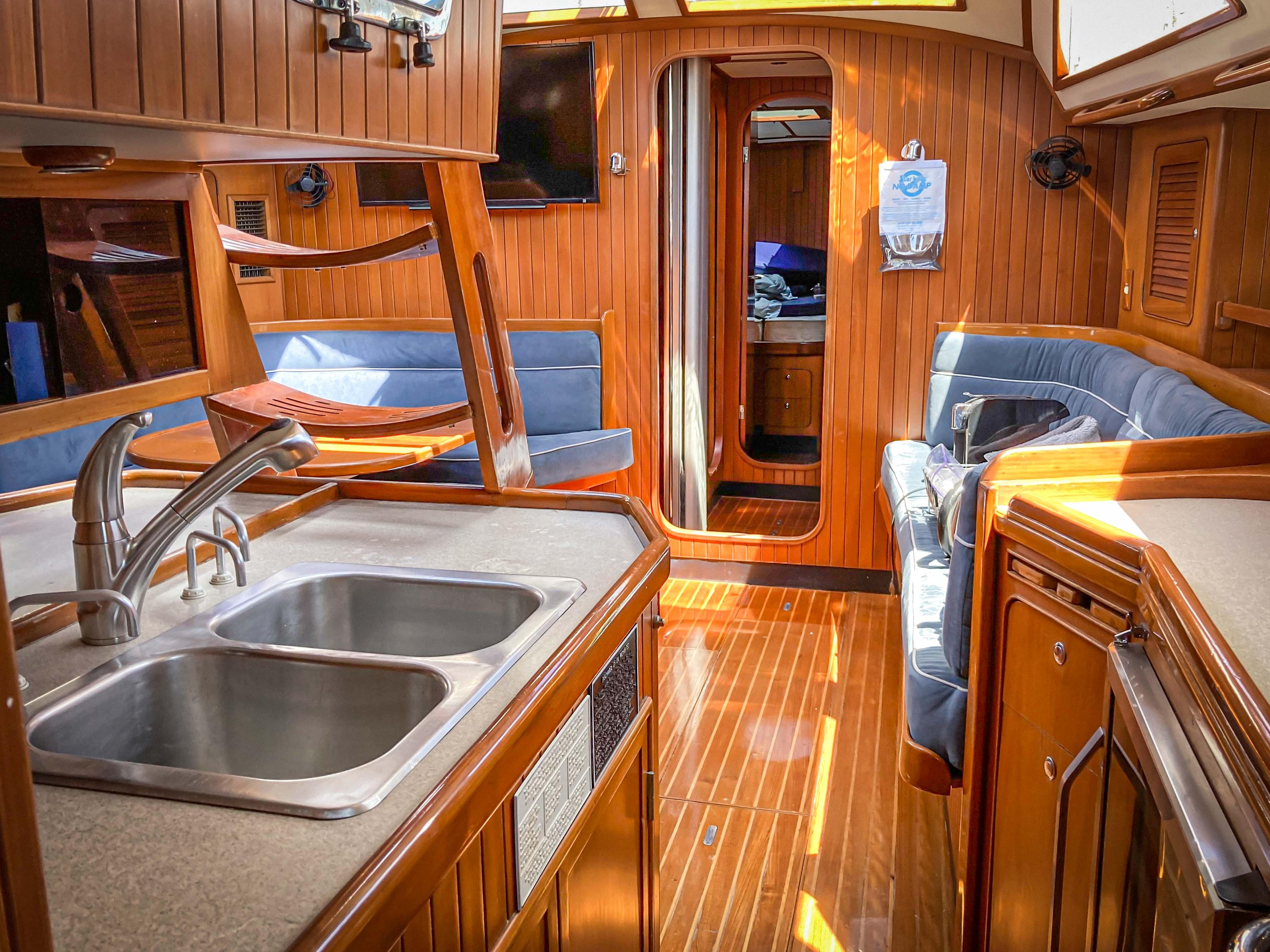 1999 Hylas 54 Cruiser for sale - YachtWorld