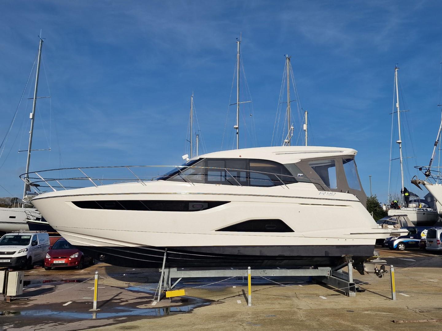 Bavaria R40 Coupe | 2021 | 13m - Hampshire | Boatshop24
