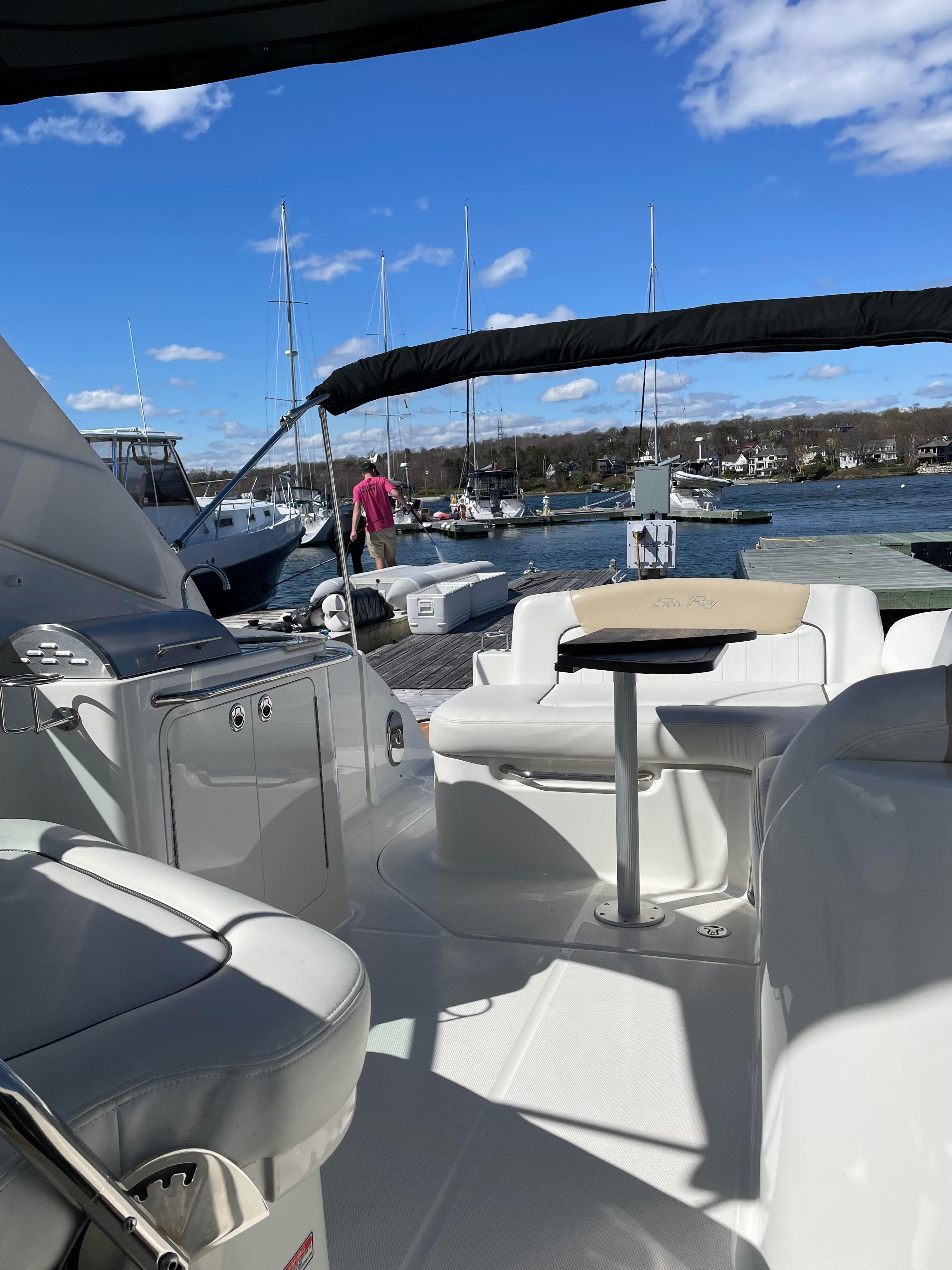 2009 Sea Ray 270 Sundancer Cruiser for sale - YachtWorld