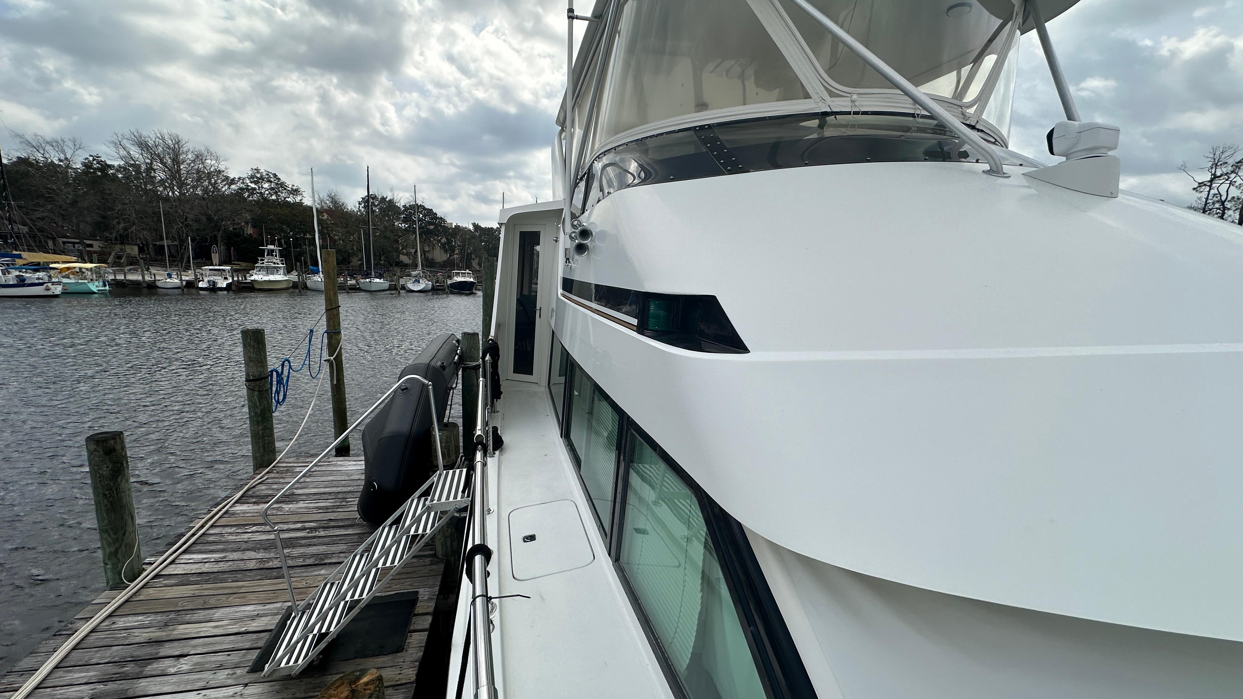 1996 Hatteras 50 Sport Deck Motor Yacht Motor Yacht for sale - YachtWorld