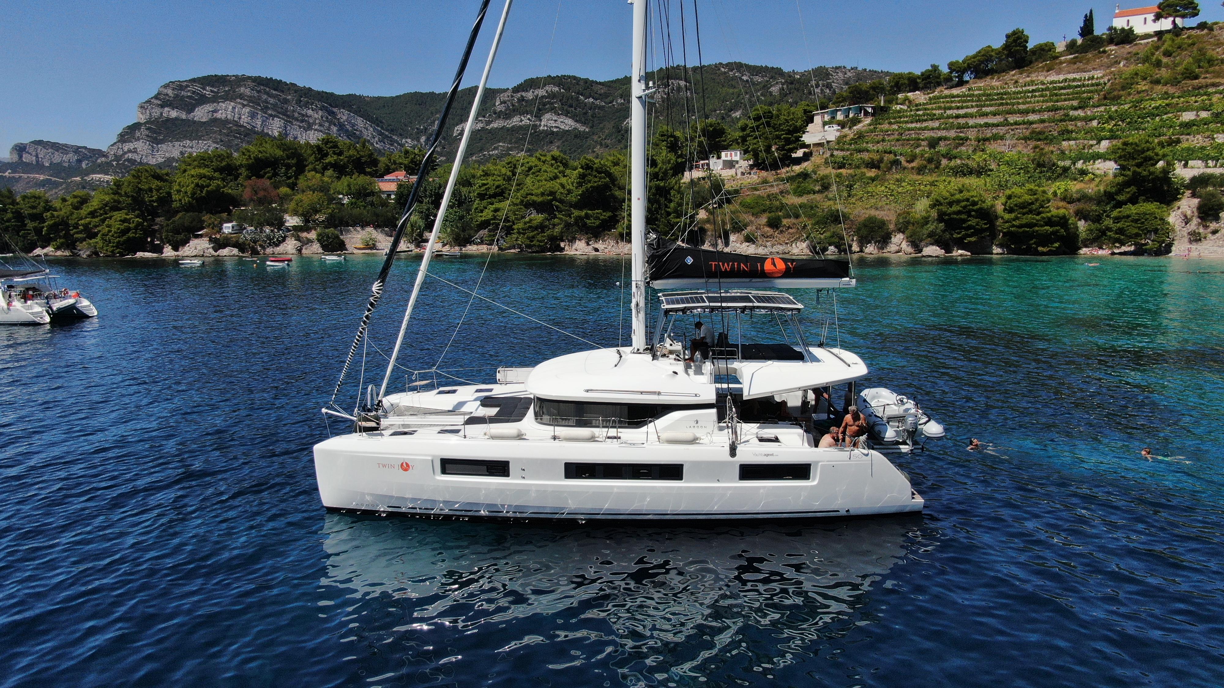 Used 2019 Lagoon LAGOON 50 | TopBoats