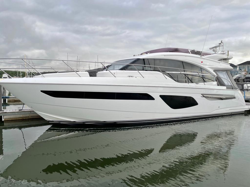 2018 Princess F55 Flybridge for sale - YachtWorld