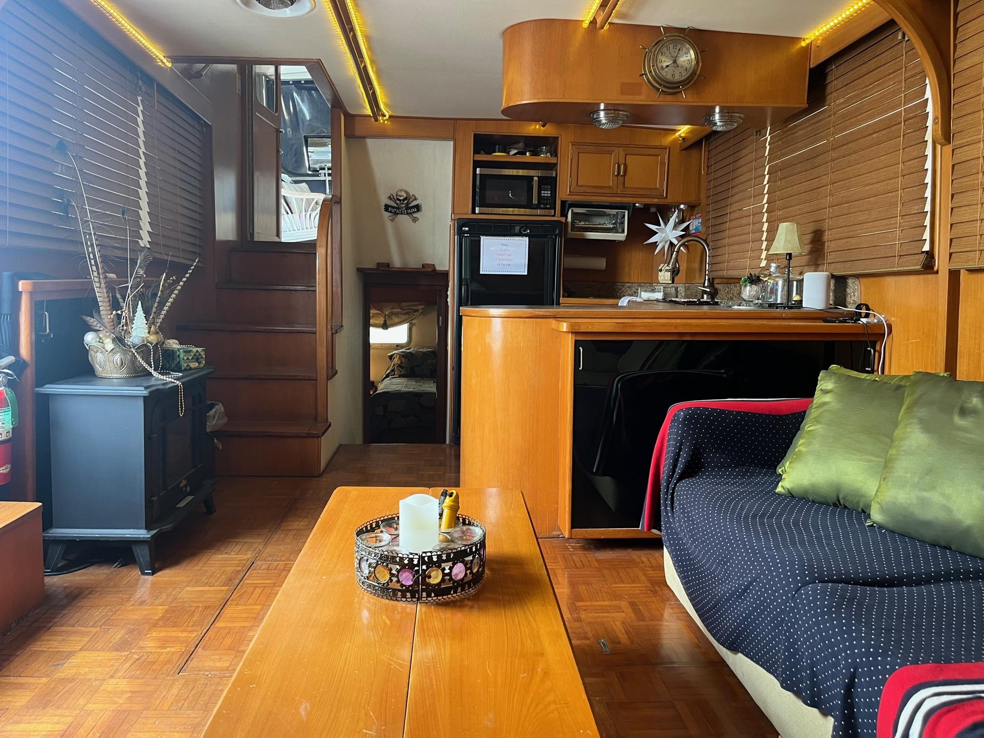 1988 CHB 46 Motor Yacht Aft Cabin for sale - YachtWorld