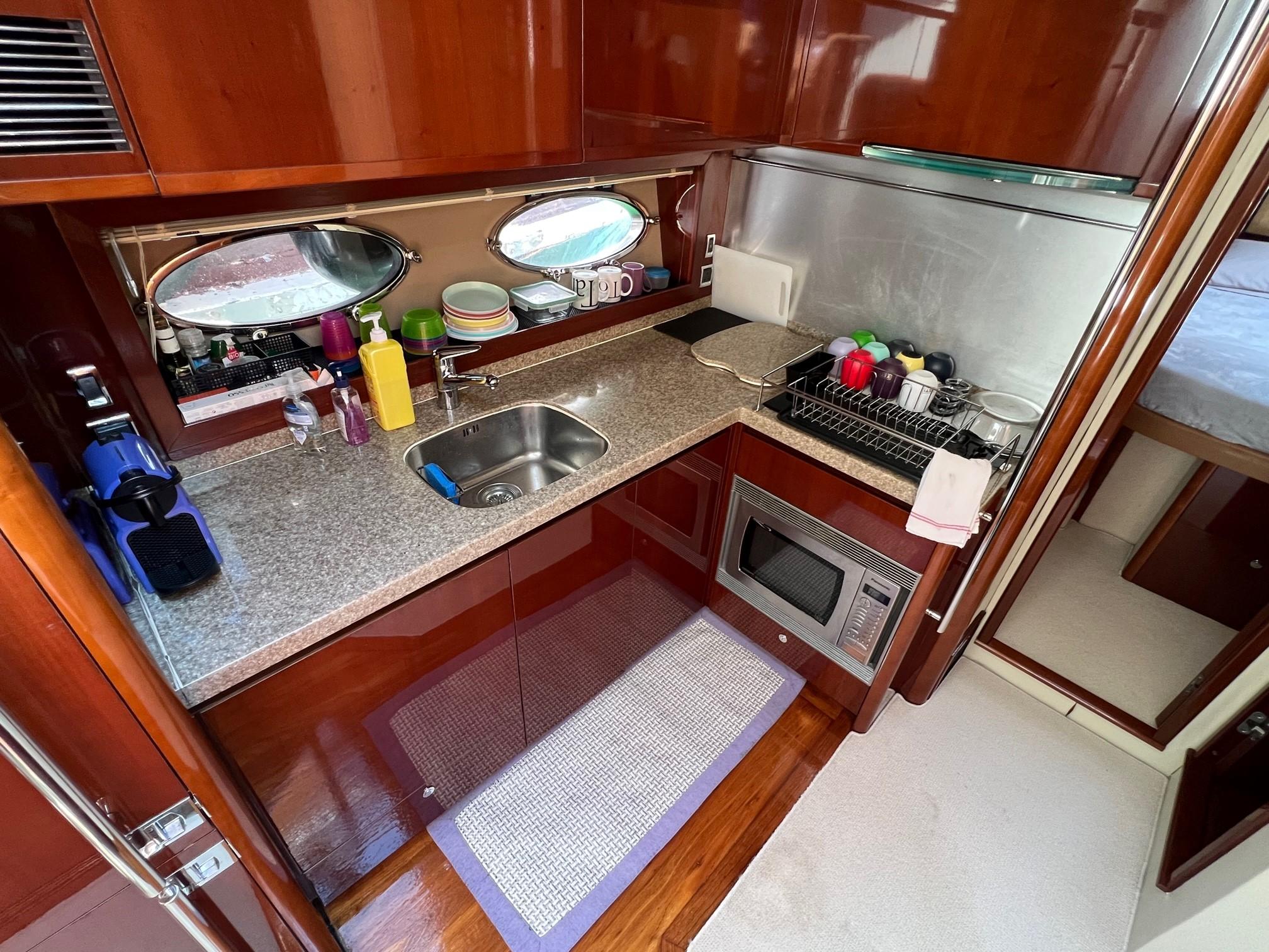 2007 Princess 58 Flybridge Flybridge for sale - YachtWorld