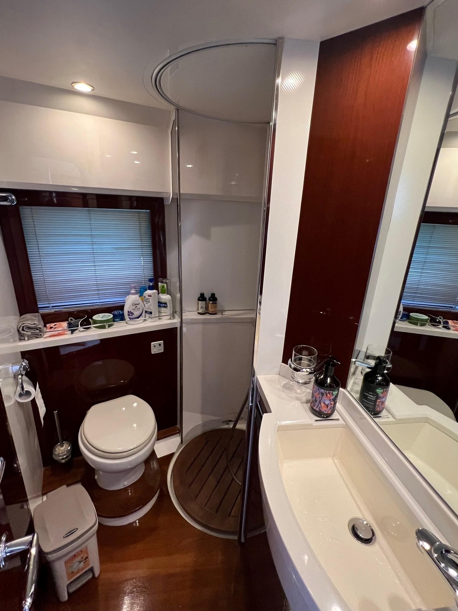 2007 Princess 58 Flybridge Flybridge for sale - YachtWorld