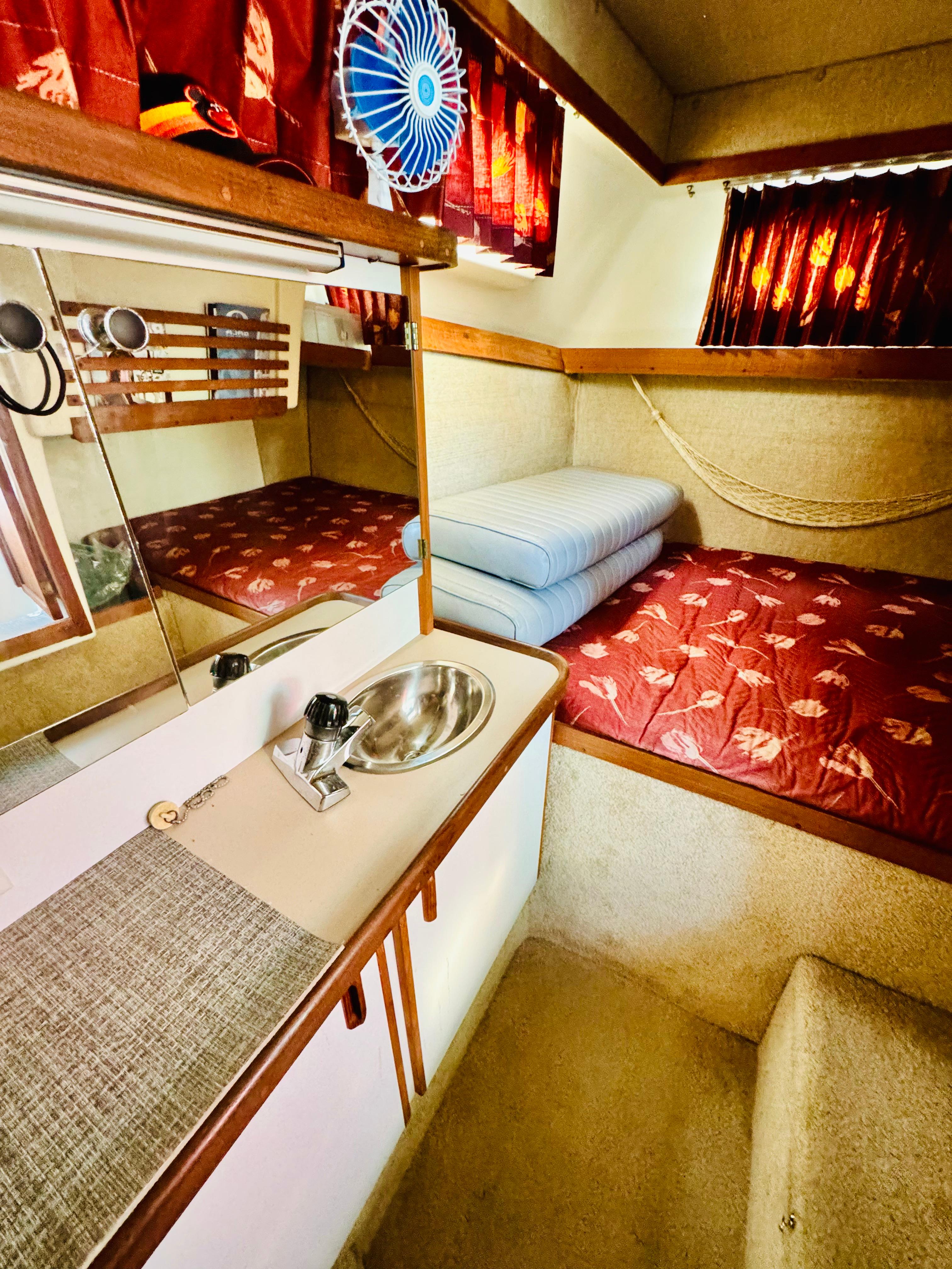 1984 Carver 2807 Riviera Aft Cabin Cruiser for sale - YachtWorld