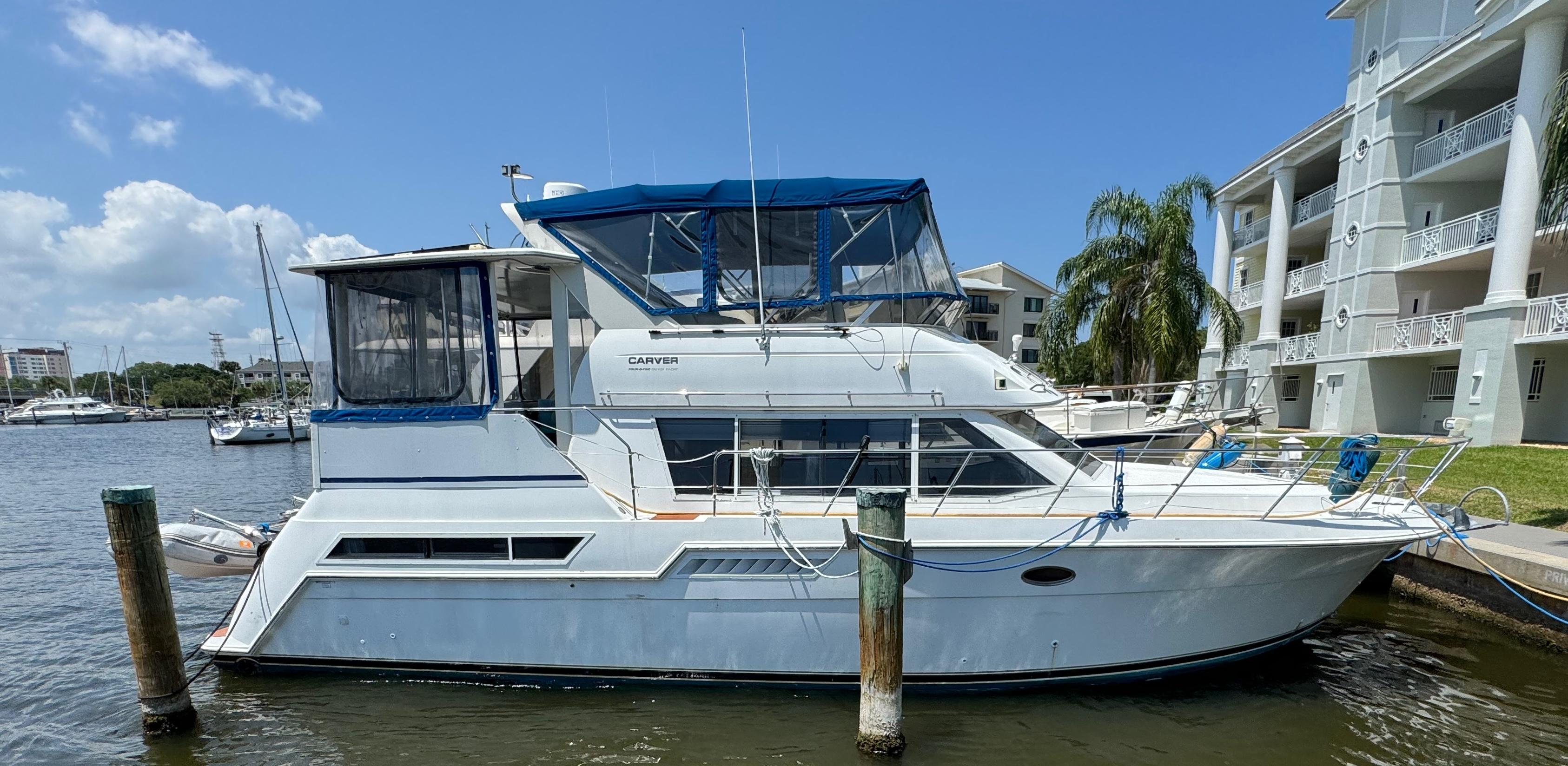 1997 Carver 405 Aft Cabin Motoryacht Yates a motor en venta - YachtWorld