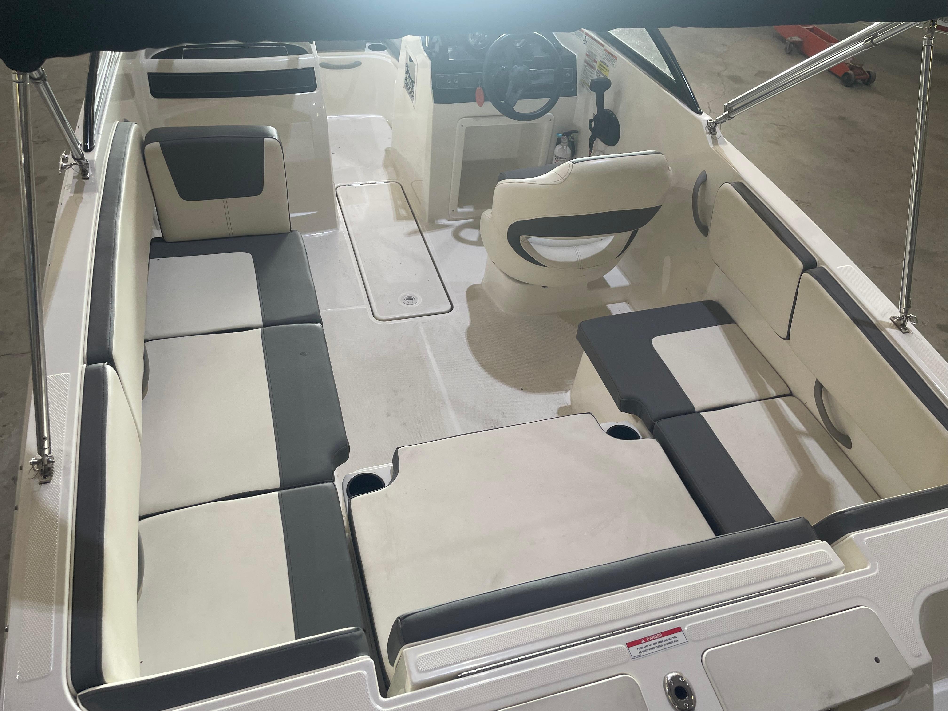 2018 Bayliner VR4 Bowrider OB Bowrider for sale - YachtWorld