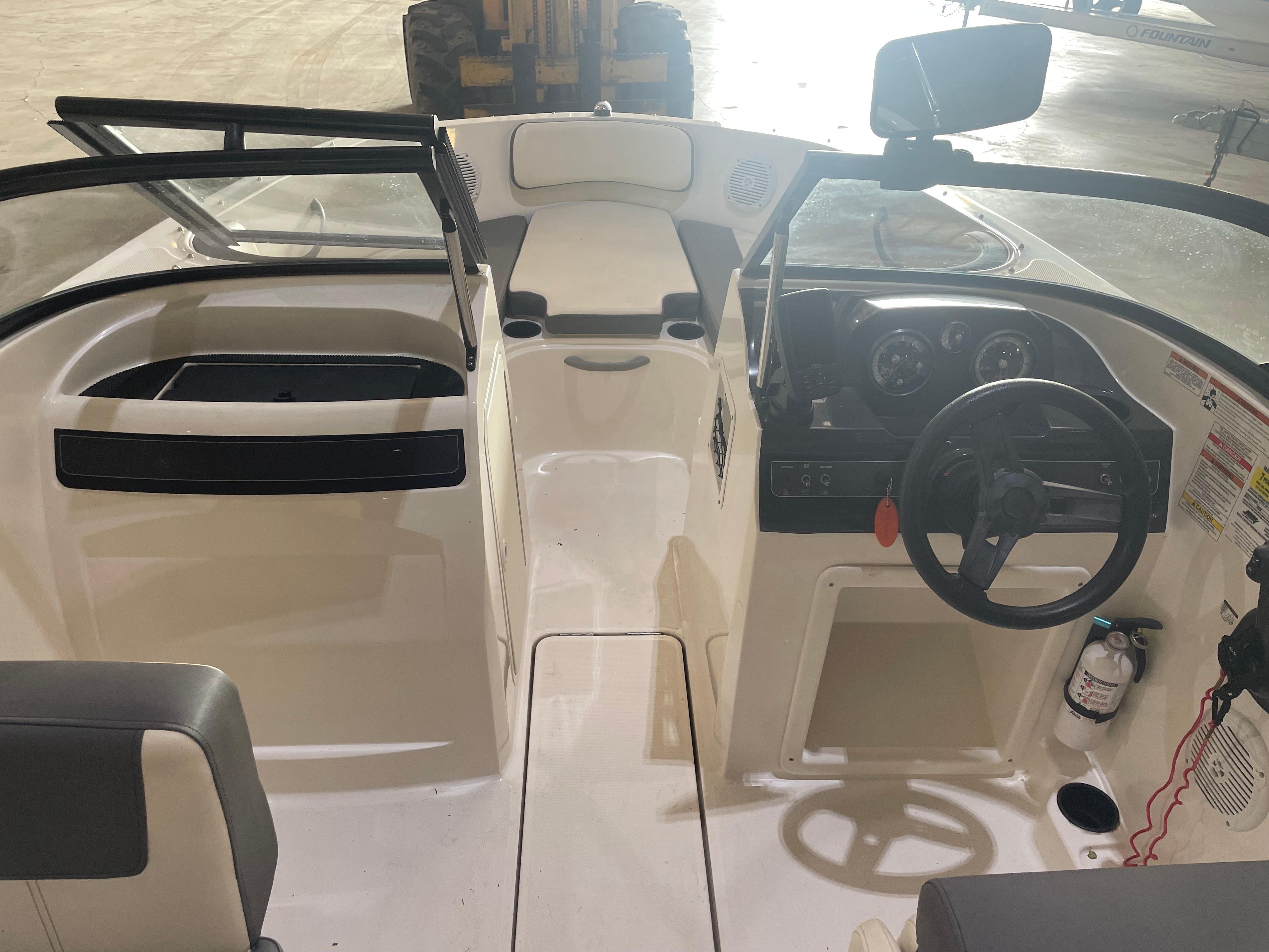 2018 Bayliner VR4 Bowrider OB Bowrider for sale - YachtWorld