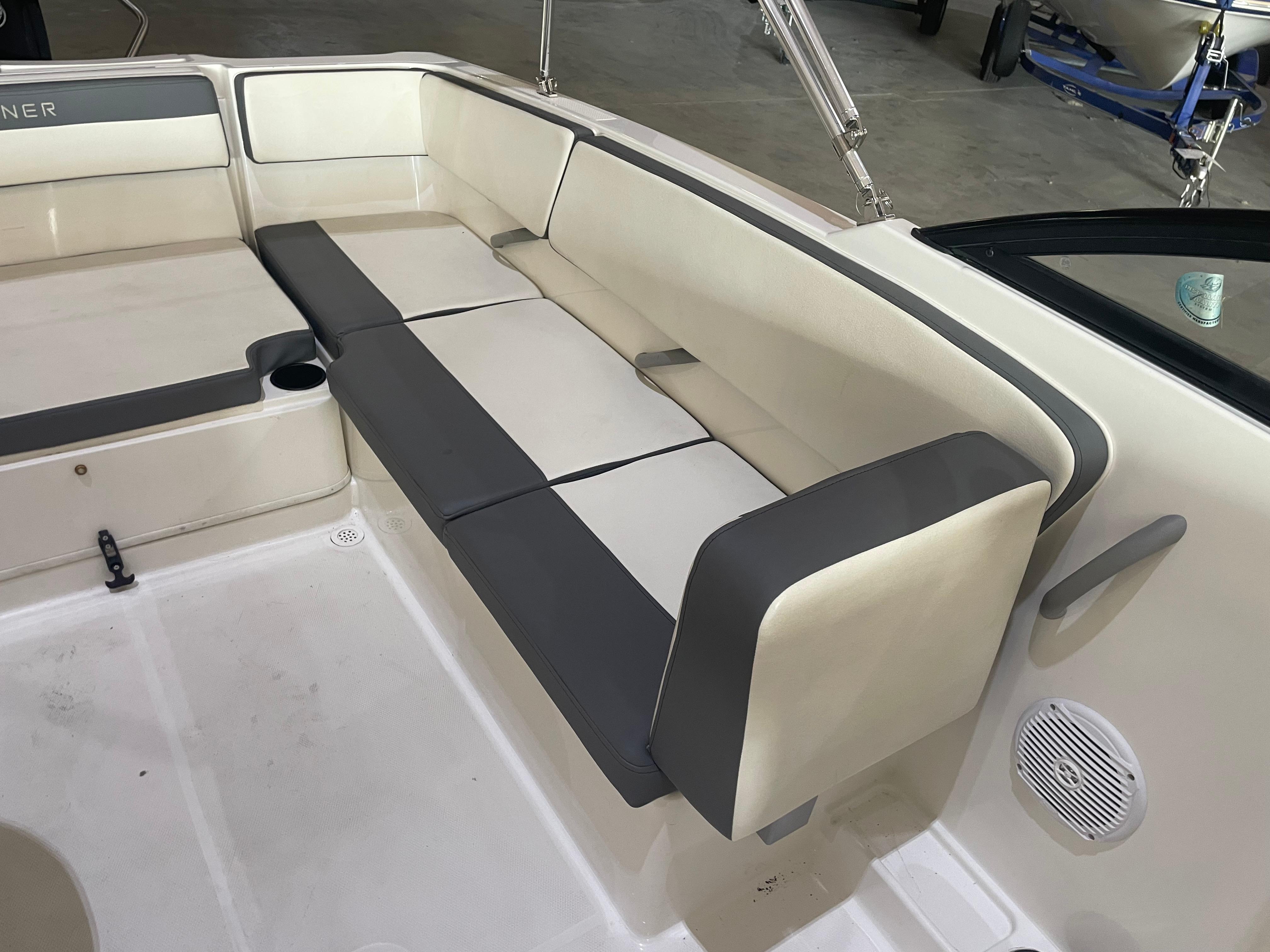 2018 Bayliner VR4 Bowrider OB Bowrider for sale - YachtWorld
