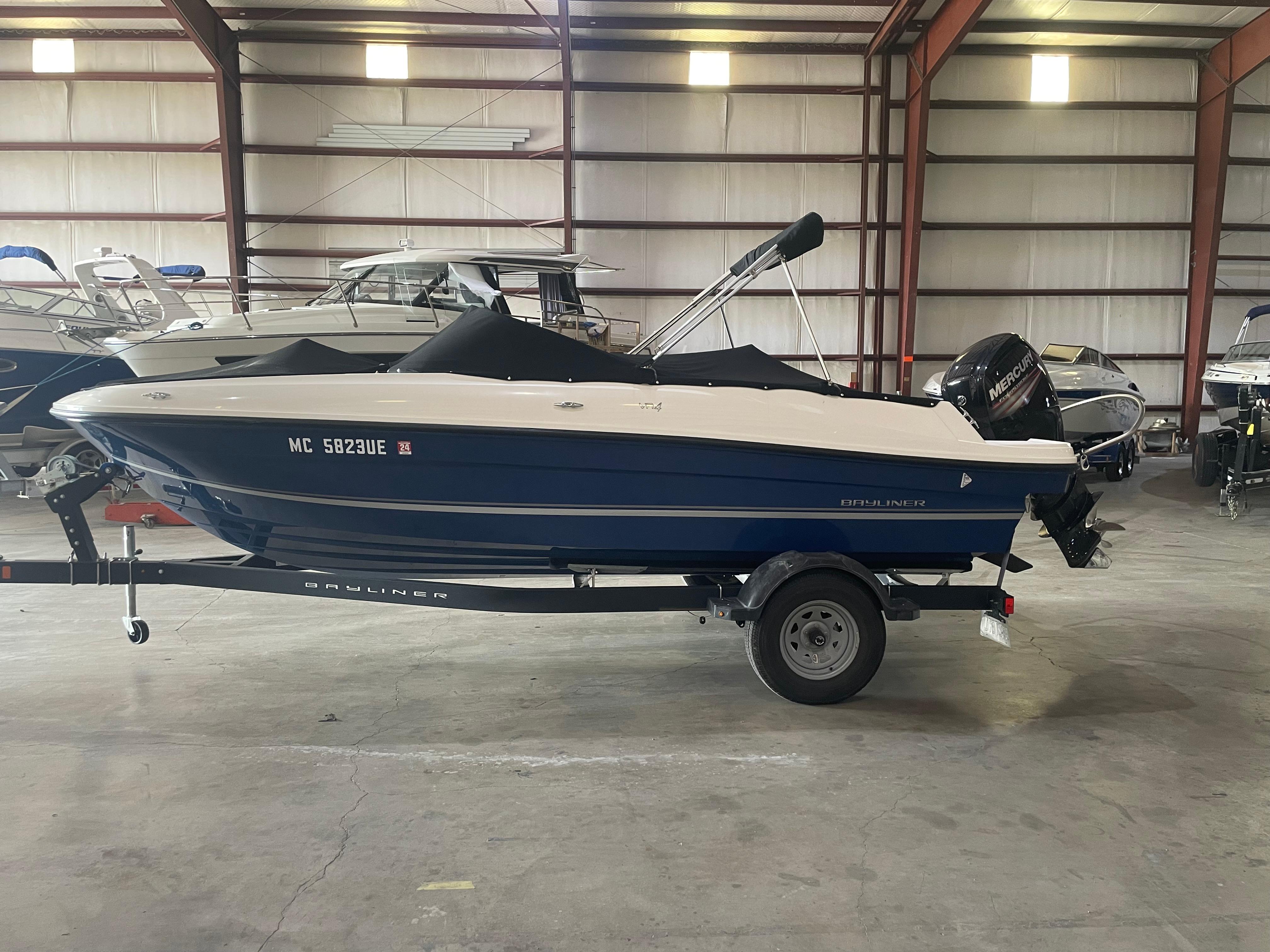 2018 Bayliner VR4 Bowrider OB Bowrider for sale - YachtWorld