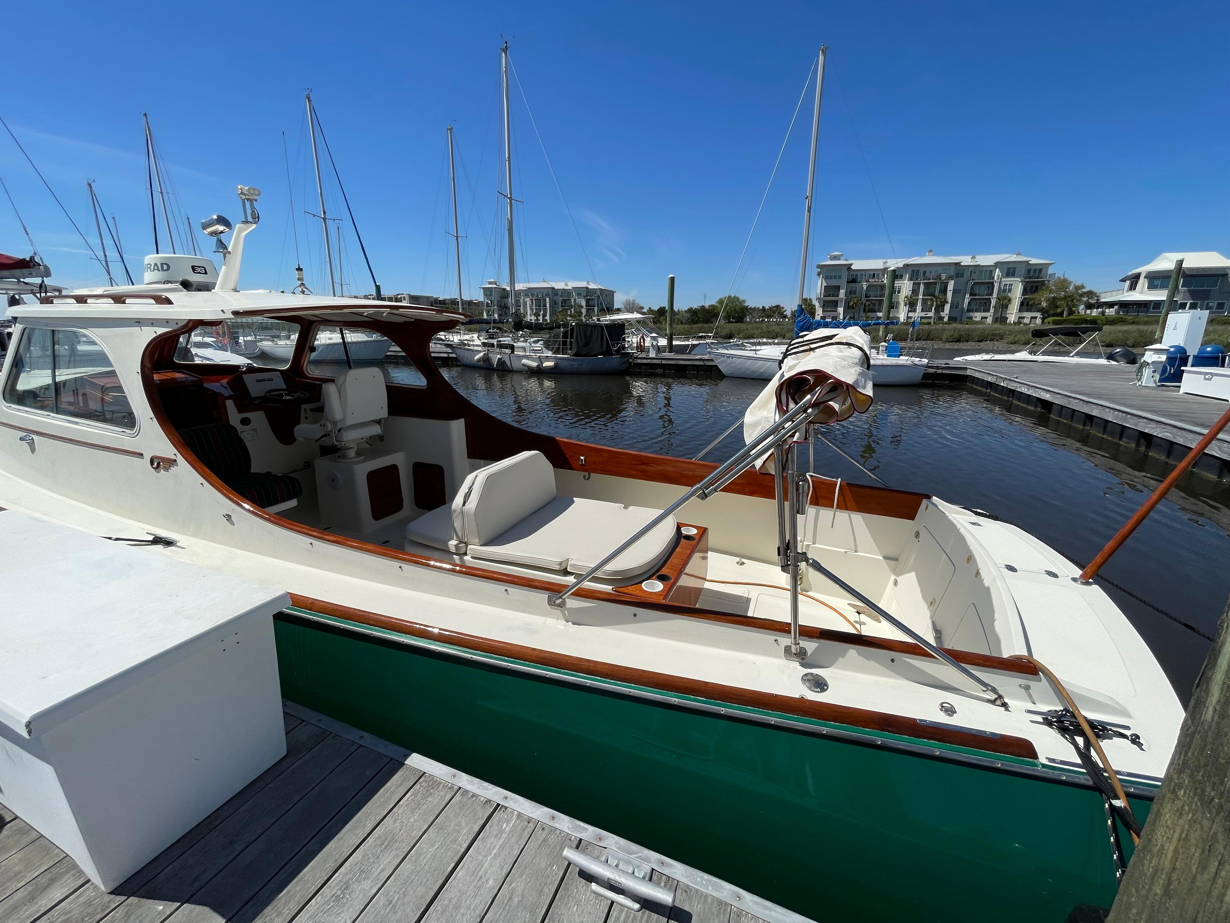2000 Hinckley Picnic Boat Classic Downeast for sale - YachtWorld