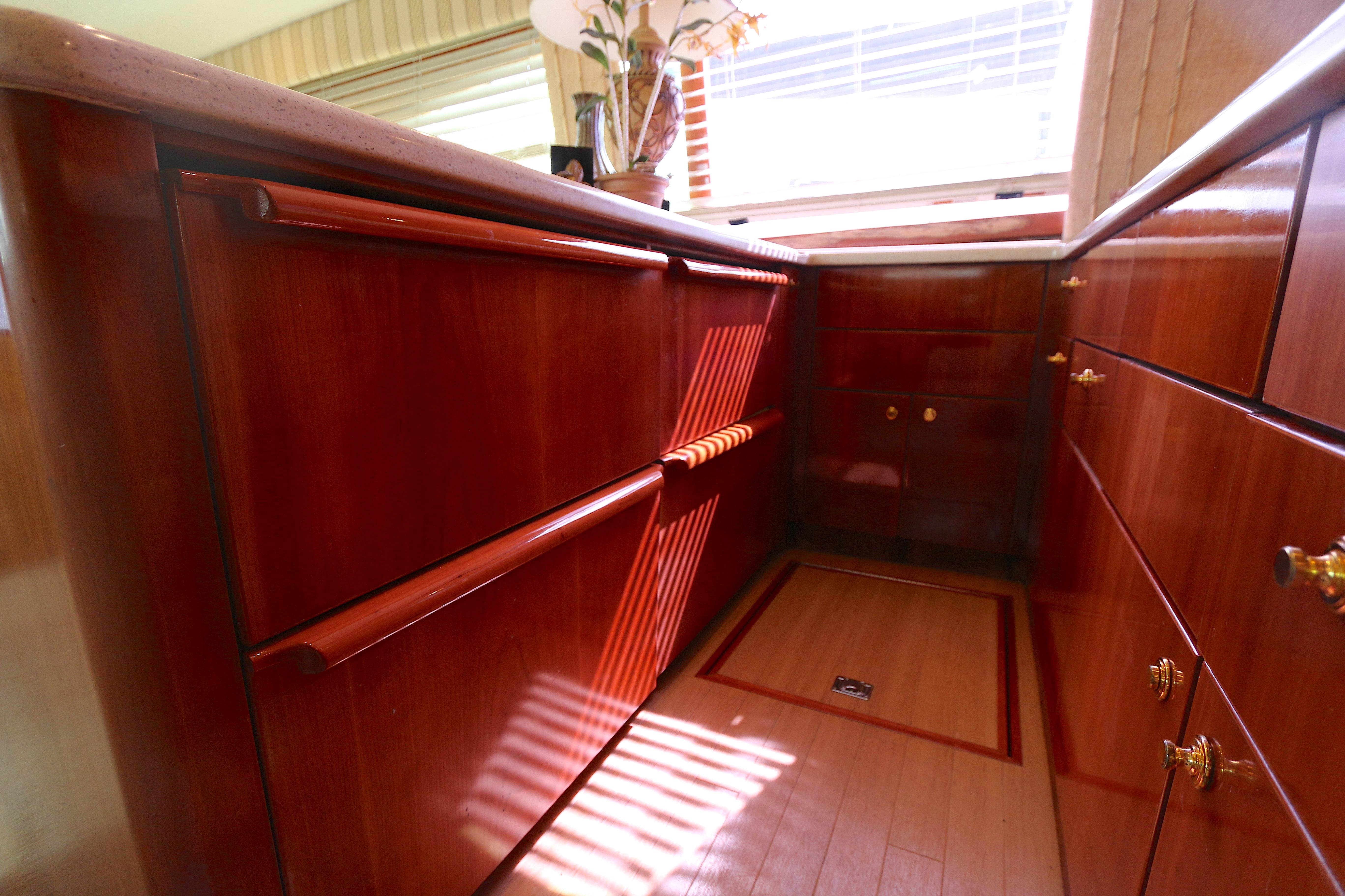 2005 Ocean Yachts 46 Super Sport Convertible for sale - YachtWorld