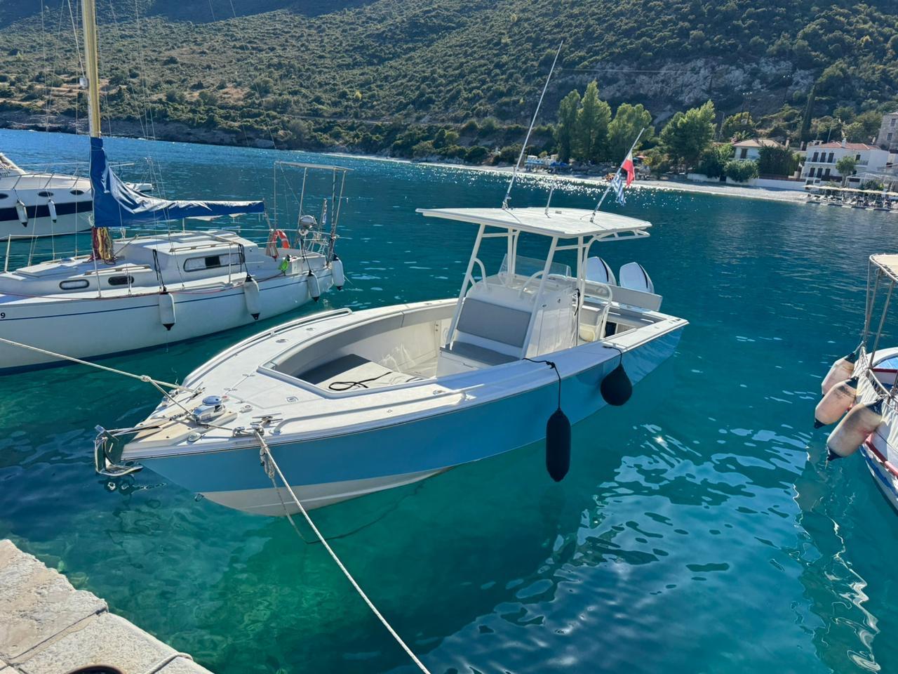 2004 Jupiter 31 Center Console Center Console for sale - YachtWorld