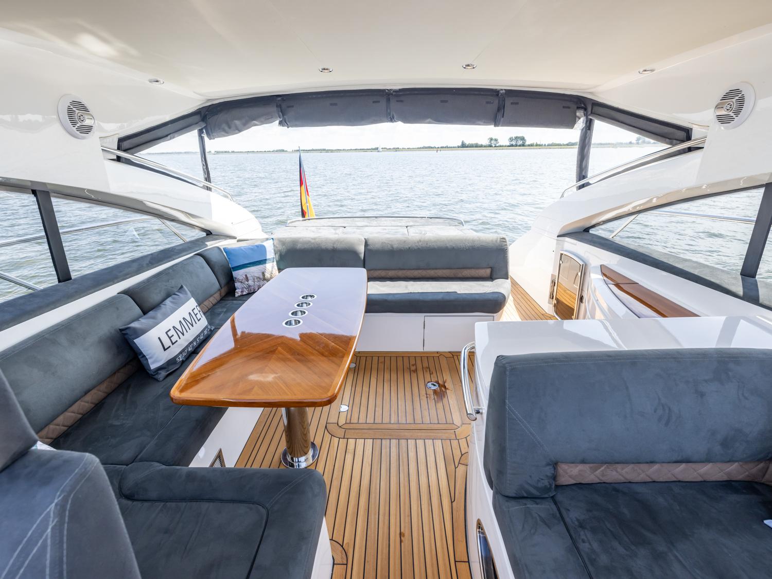 2007 Princess V53 Motor Yachts for sale - YachtWorld