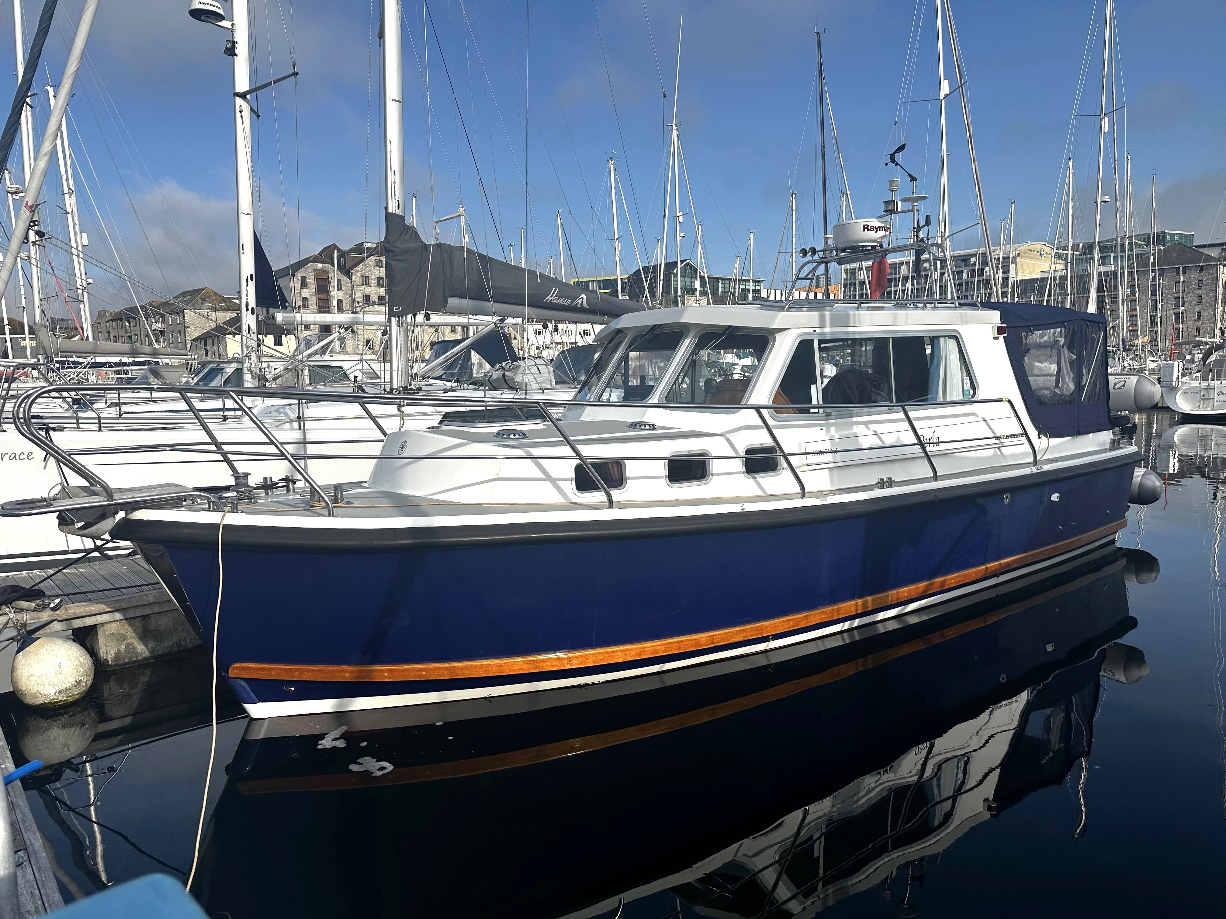 Channel Island 32 | 2004 | 33ft | Boatshop24