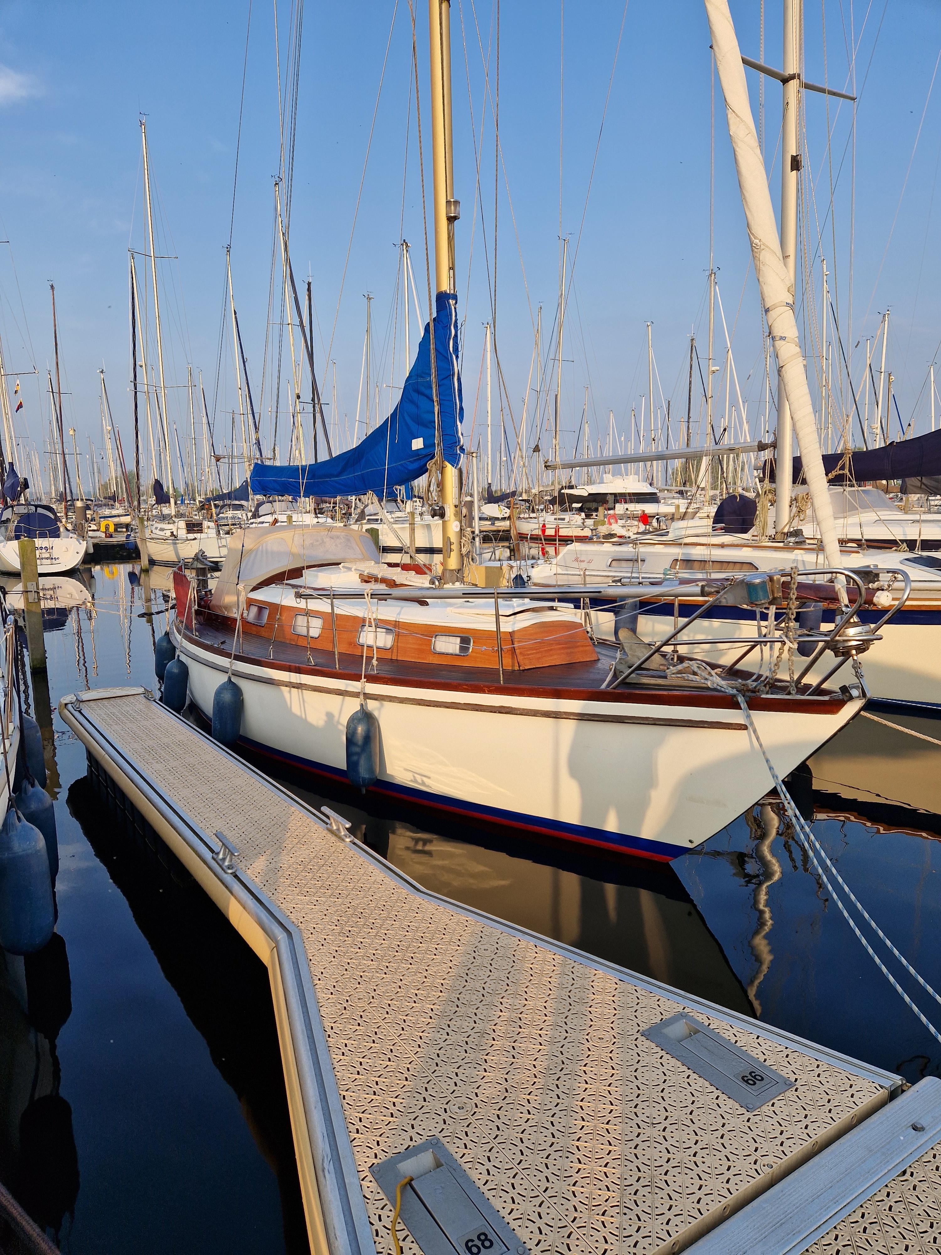 Tweedehands 1974 Hallberg-Rassy Mistral 33 | YachtFocus