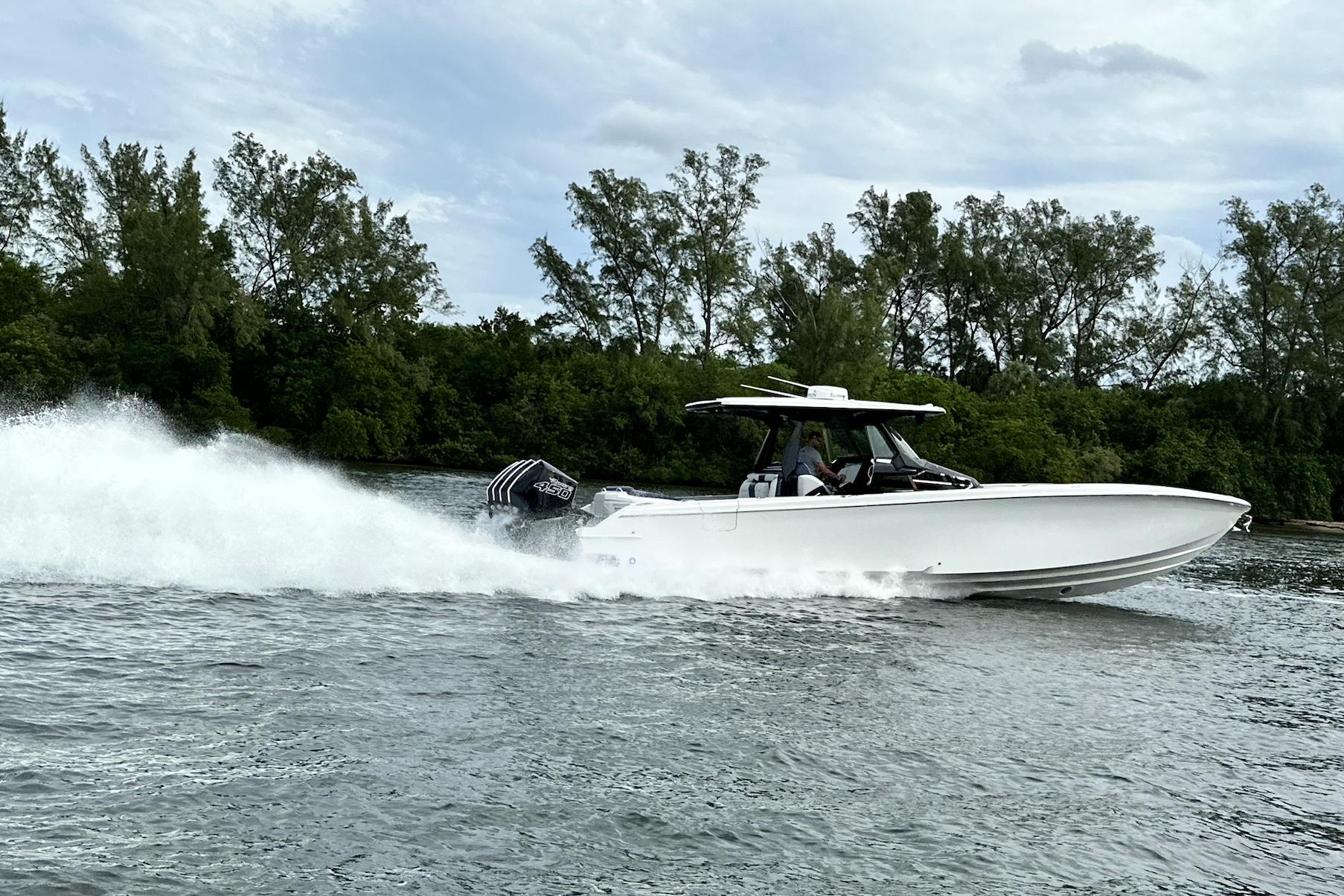 2023 Nor-Tech 400 Supersport Center Console for sale - YachtWorld