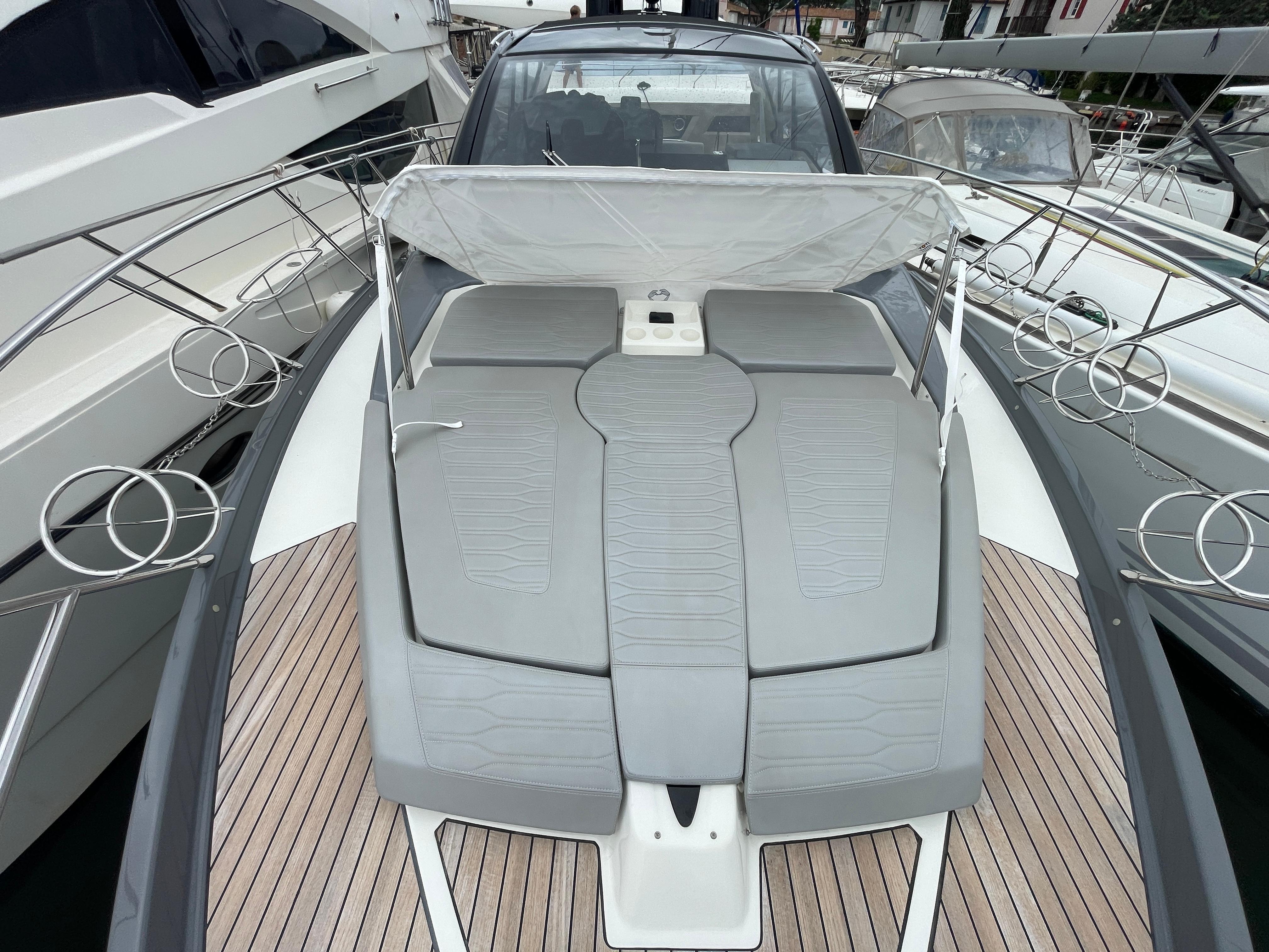 2021 Cranchi m 44 Cruiser for sale - YachtWorld