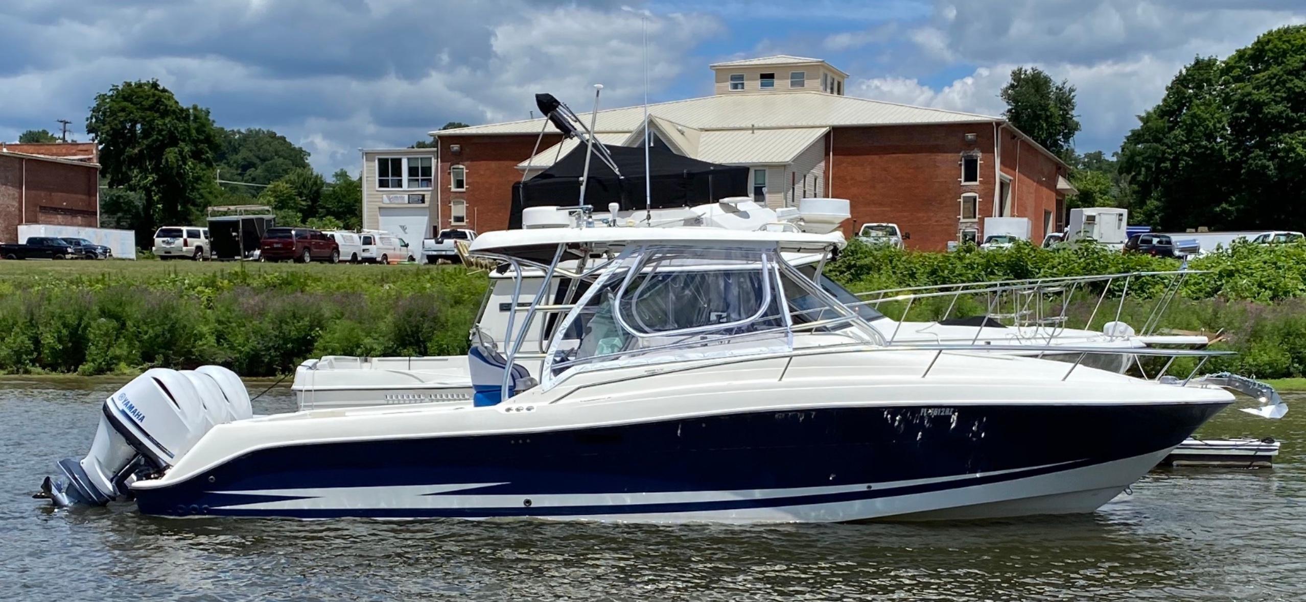 2005 Hydra-Sports Vector 3300 VX Express Cruiser for sale - YachtWorld