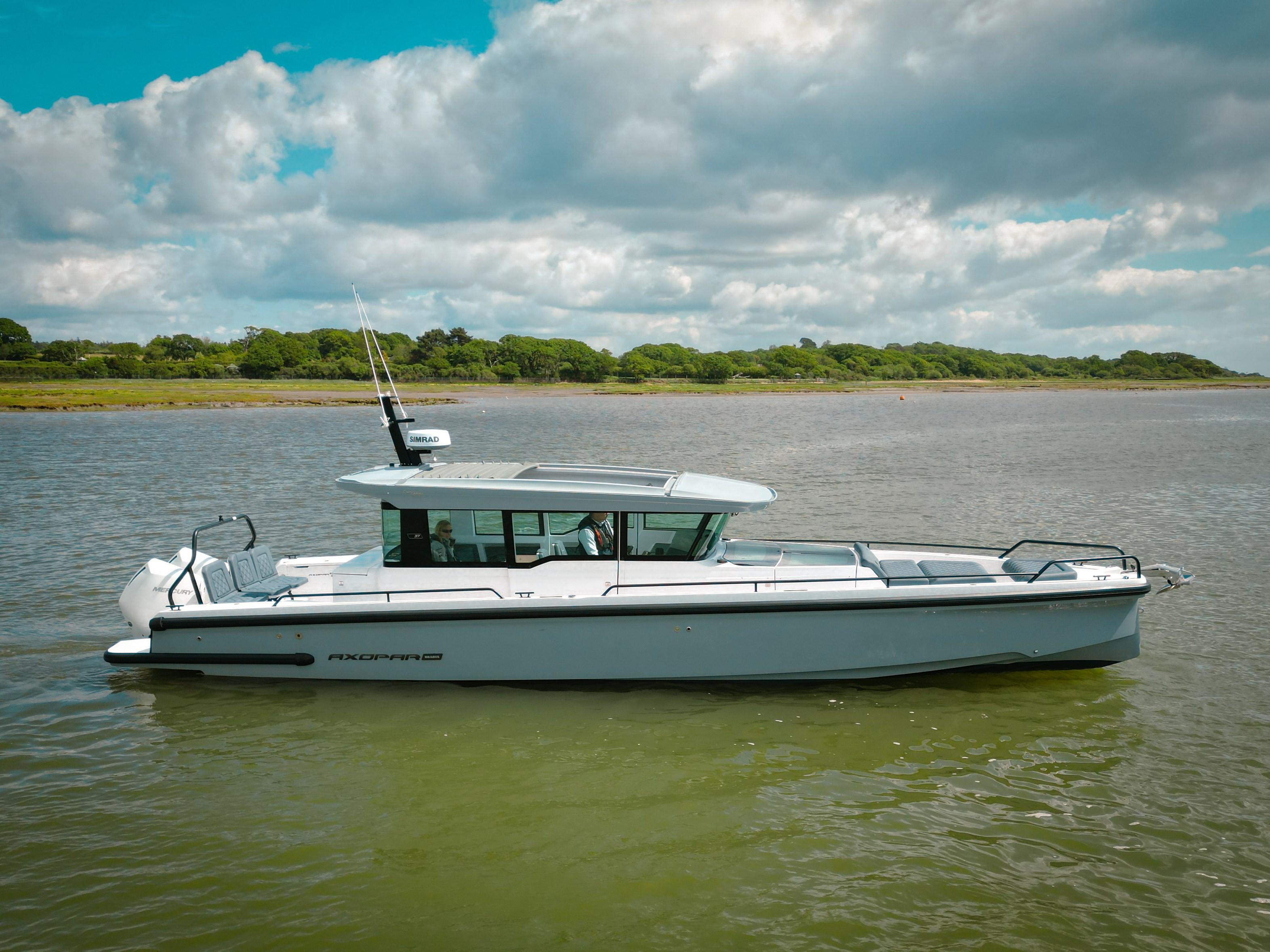 2021 Axopar 37 XC Cruiser for sale - YachtWorld