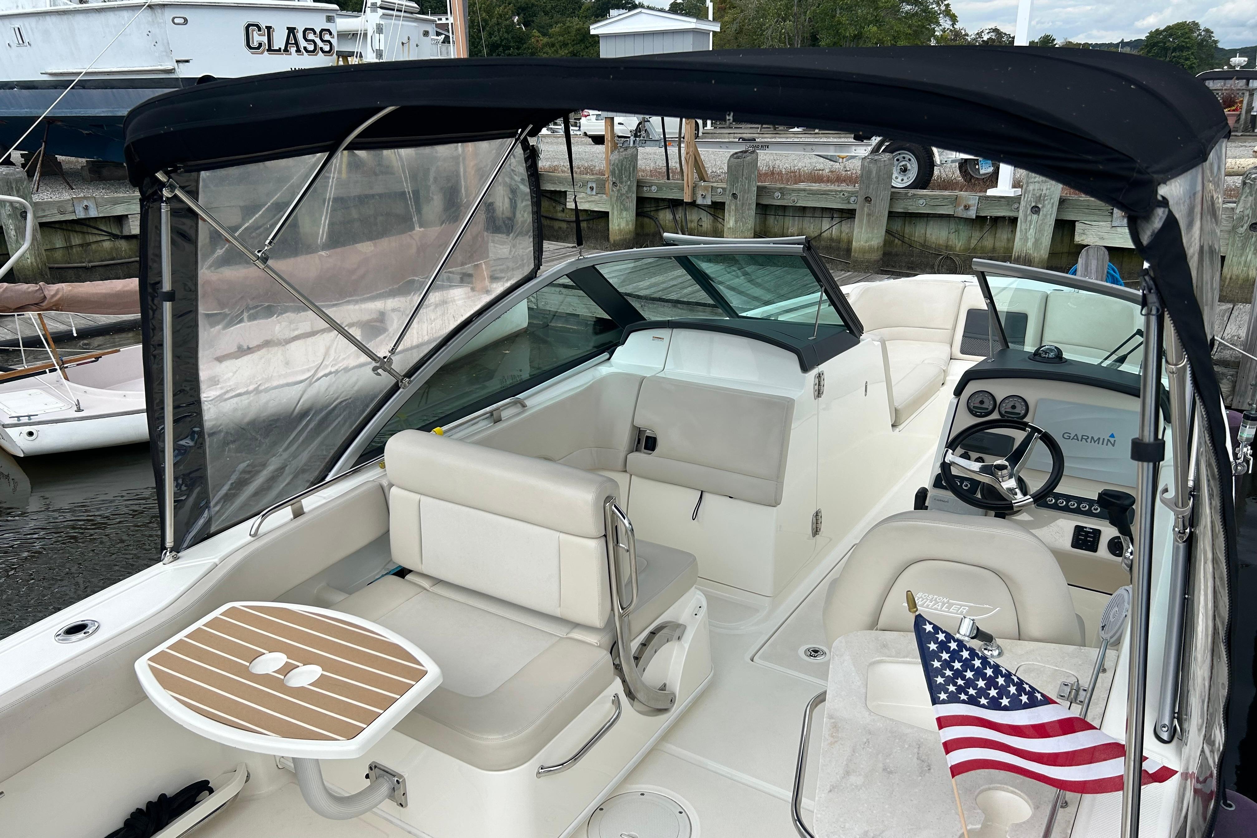 2017 Boston Whaler 230 Vantage Dual Console for sale - YachtWorld