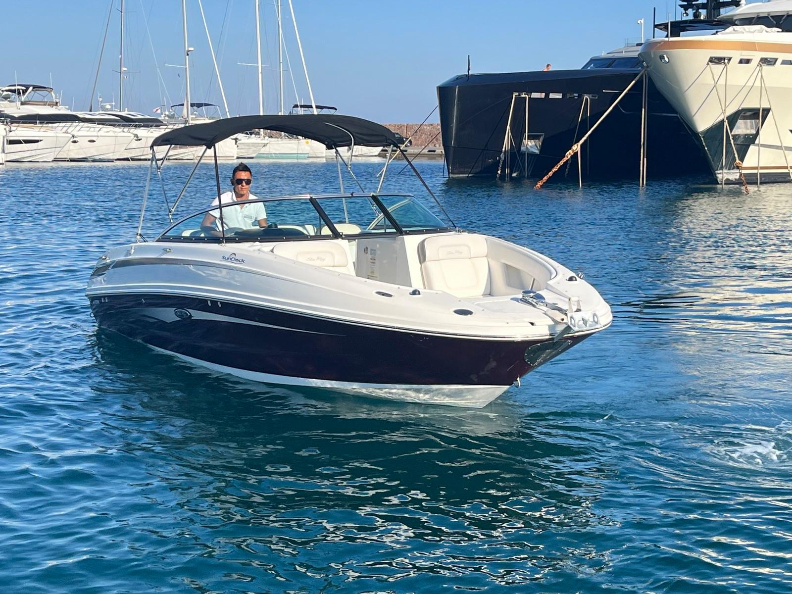 Sea Ray 240 Sundeck | 2012 | 7m - 06 - Alpes-Maritimes | Boatshop24