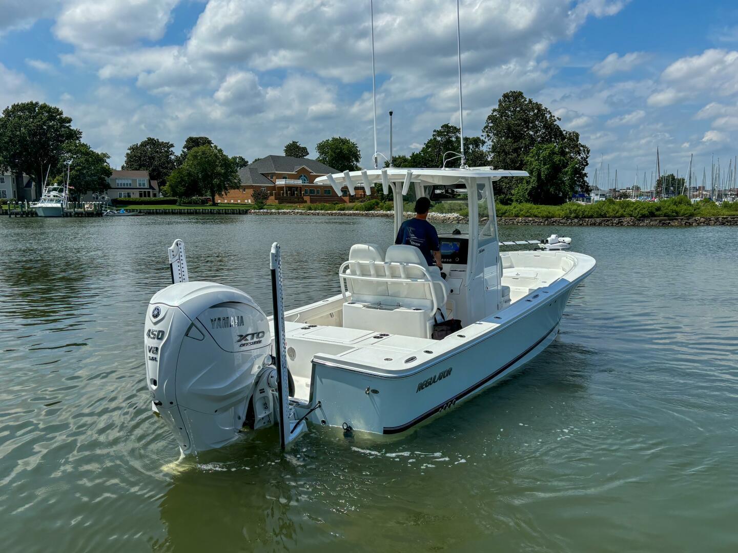 New 2025 Regulator 26XO - Virginia | TopBoats